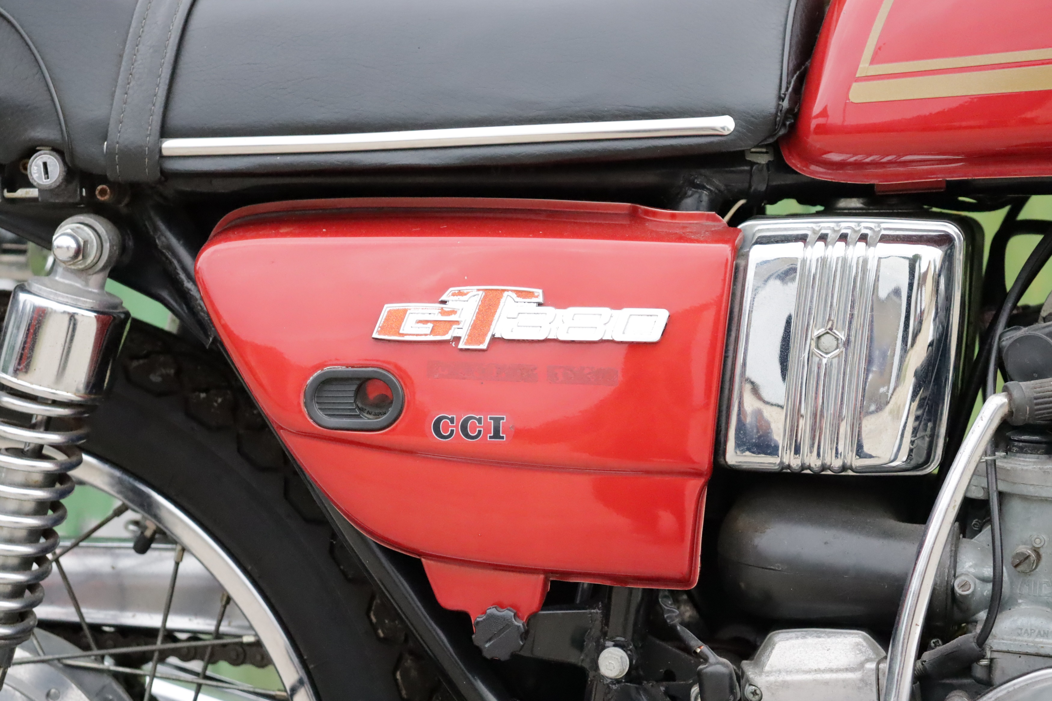 Lot 303 - 1977 Suzuki GT 380