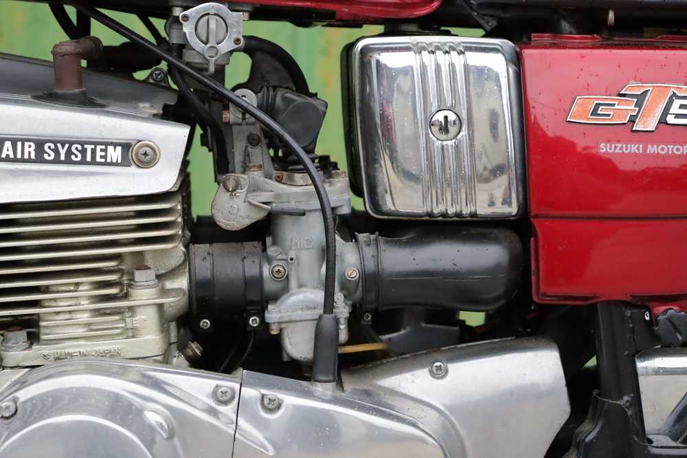 Lot 228 - 1976 Suzuki GT 550