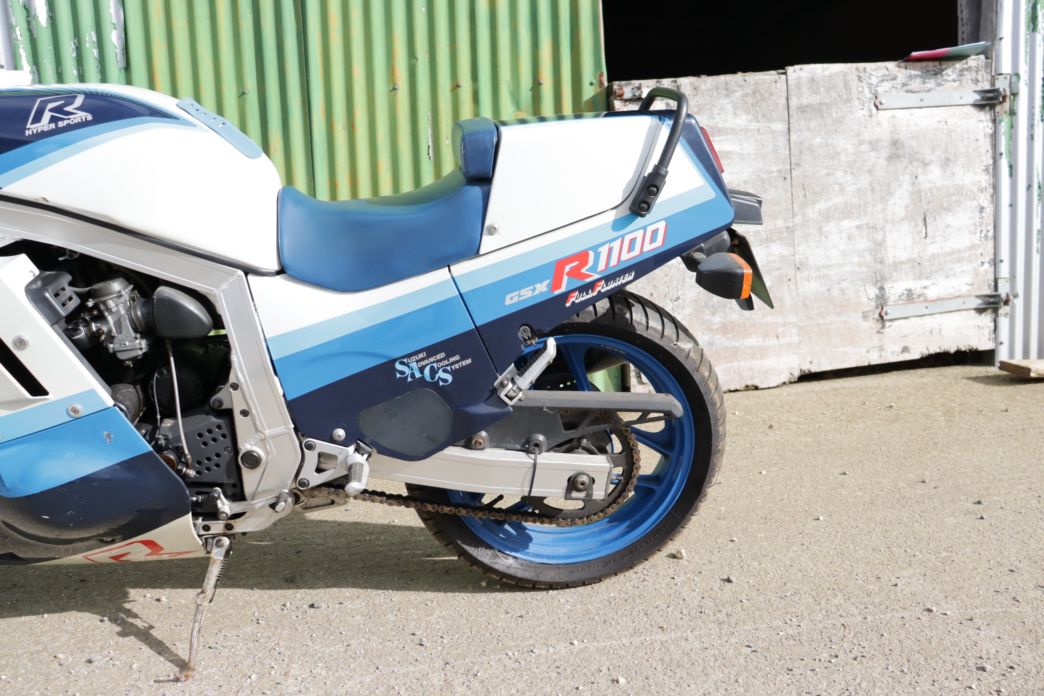 Lot 295 - 1987 Suzuki GSX R1100