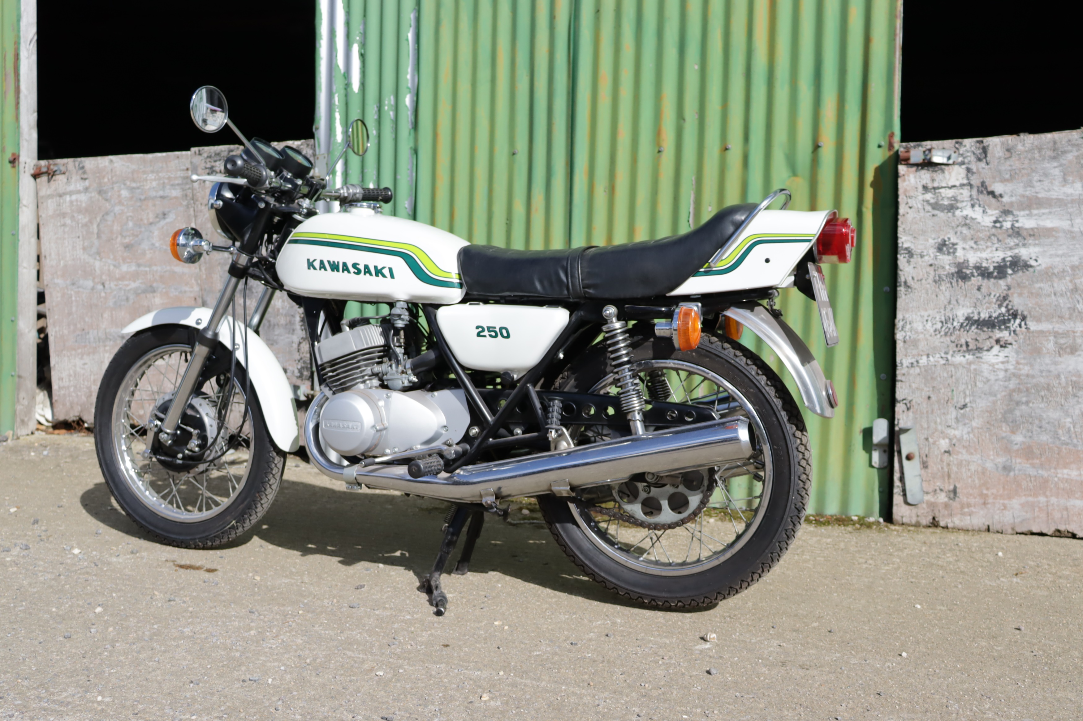 Lot 311 - 1972 Kawasaki KH 250 S1