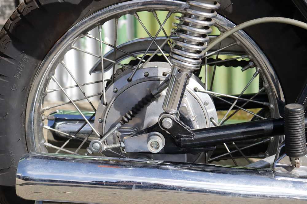 Lot 266 - 1968 Kawasaki 500 H1 Mach III