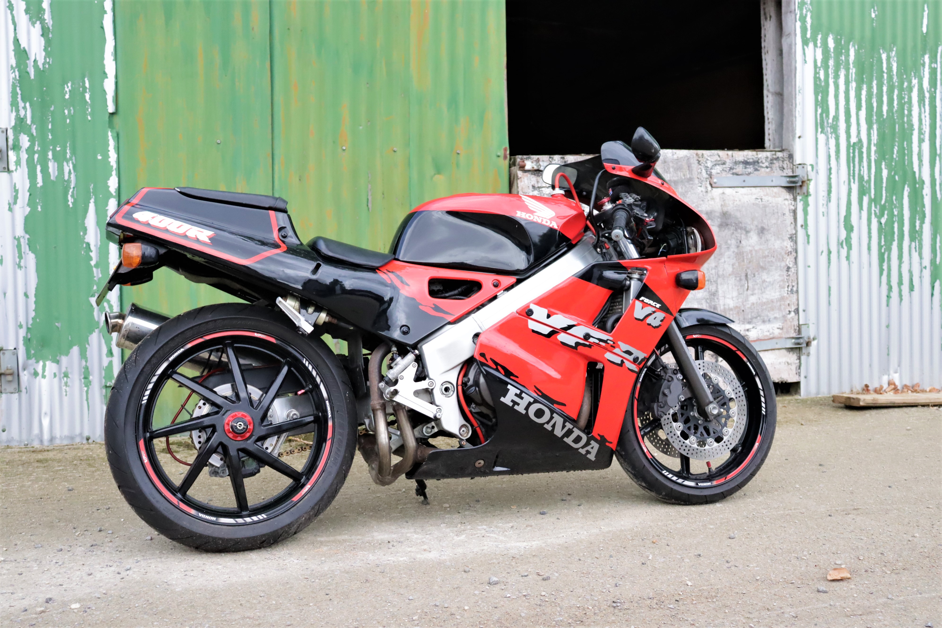 Lot 225 - 1995 Honda VFR 400R