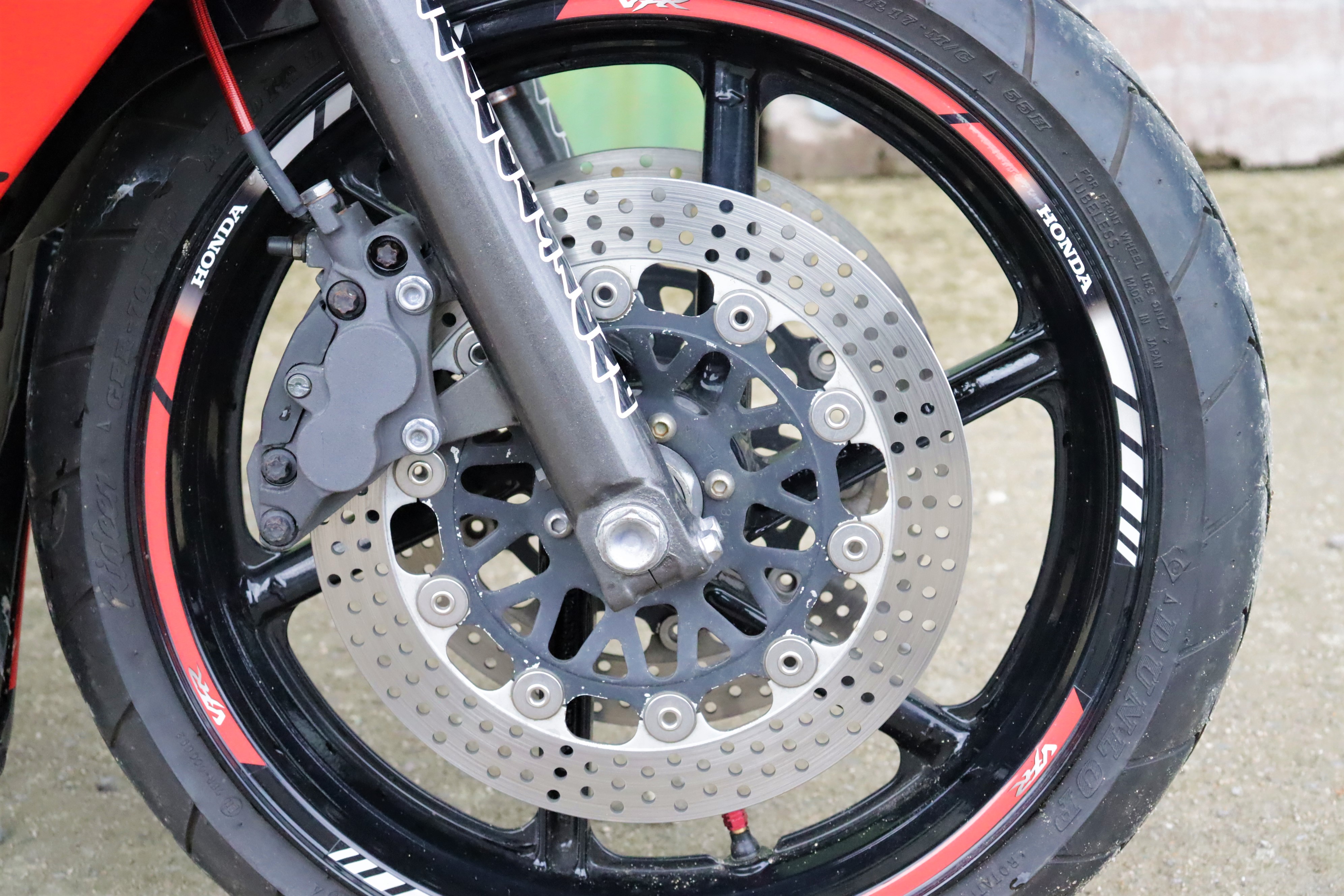 Lot 225 - 1995 Honda VFR 400R