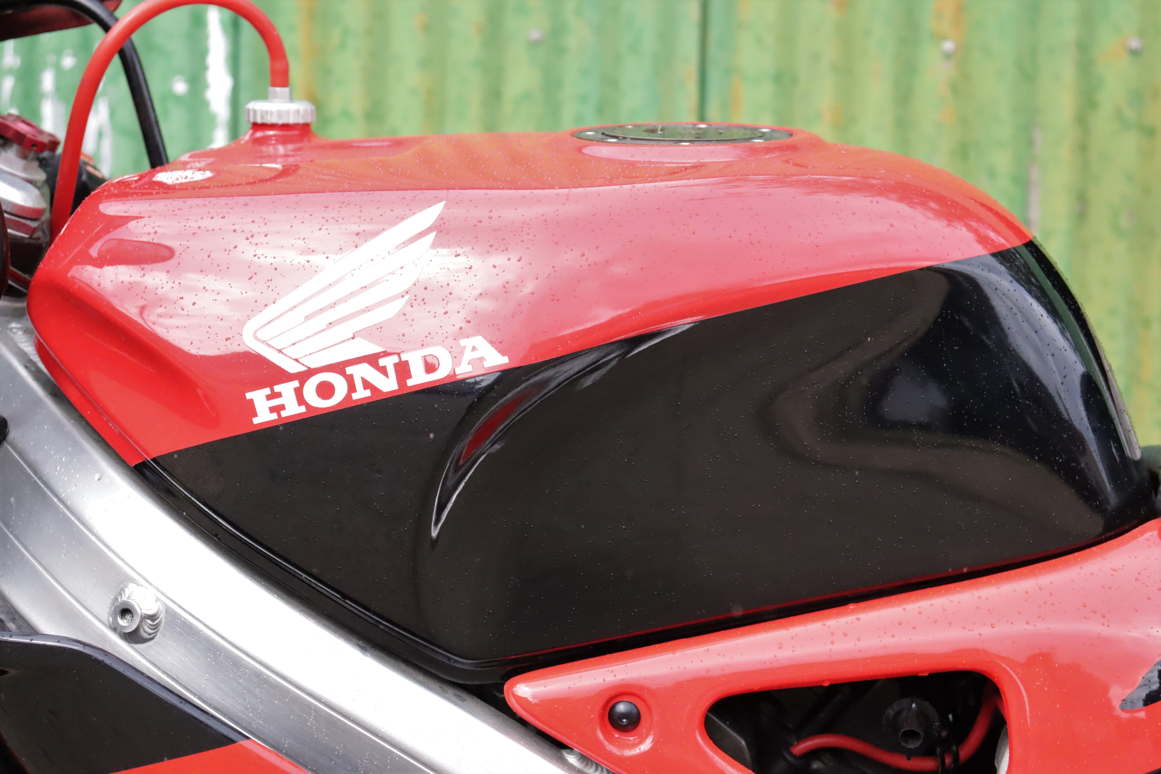 Lot 225 - 1995 Honda VFR 400R