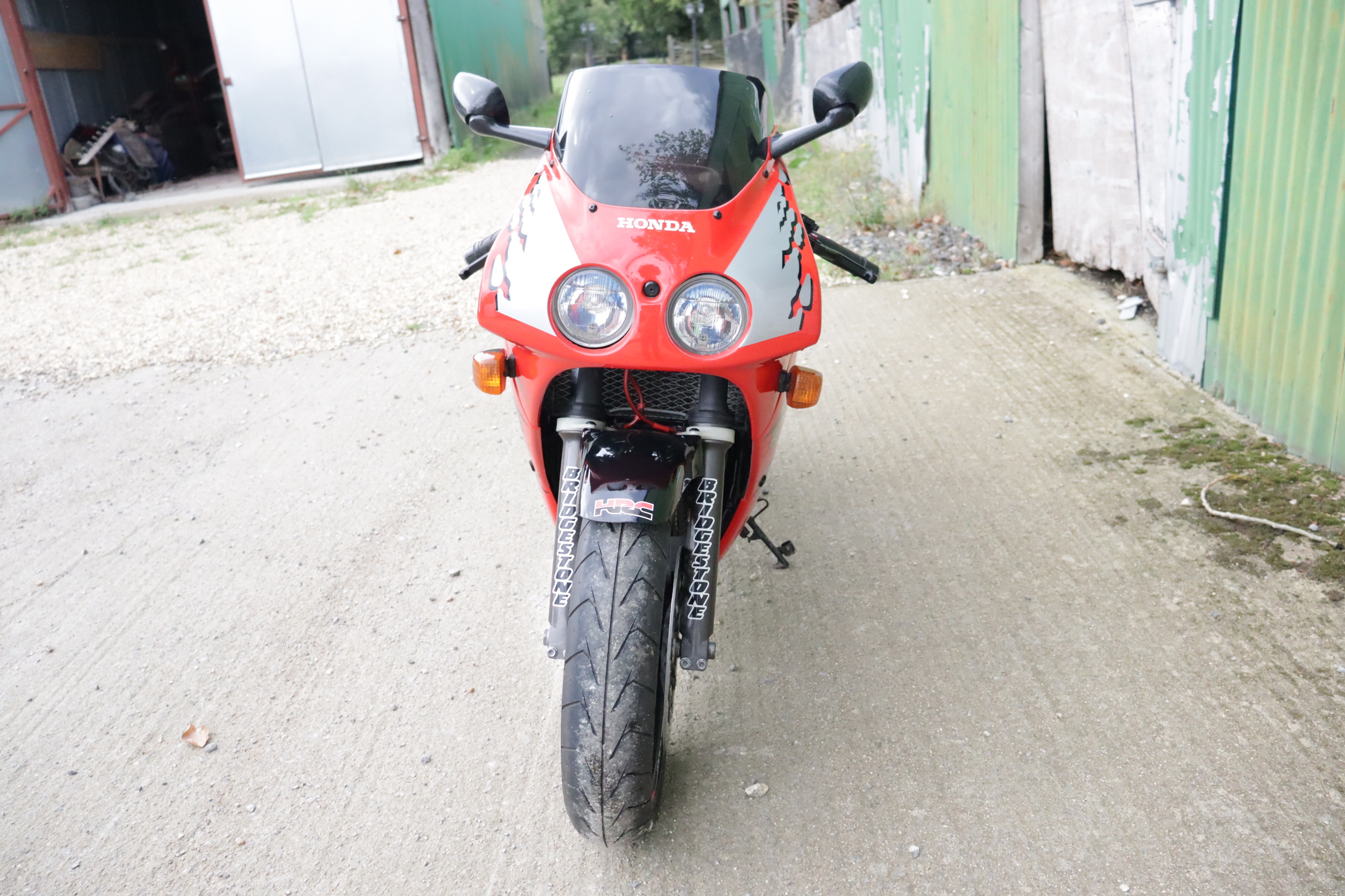 Lot 225 - 1995 Honda VFR 400R