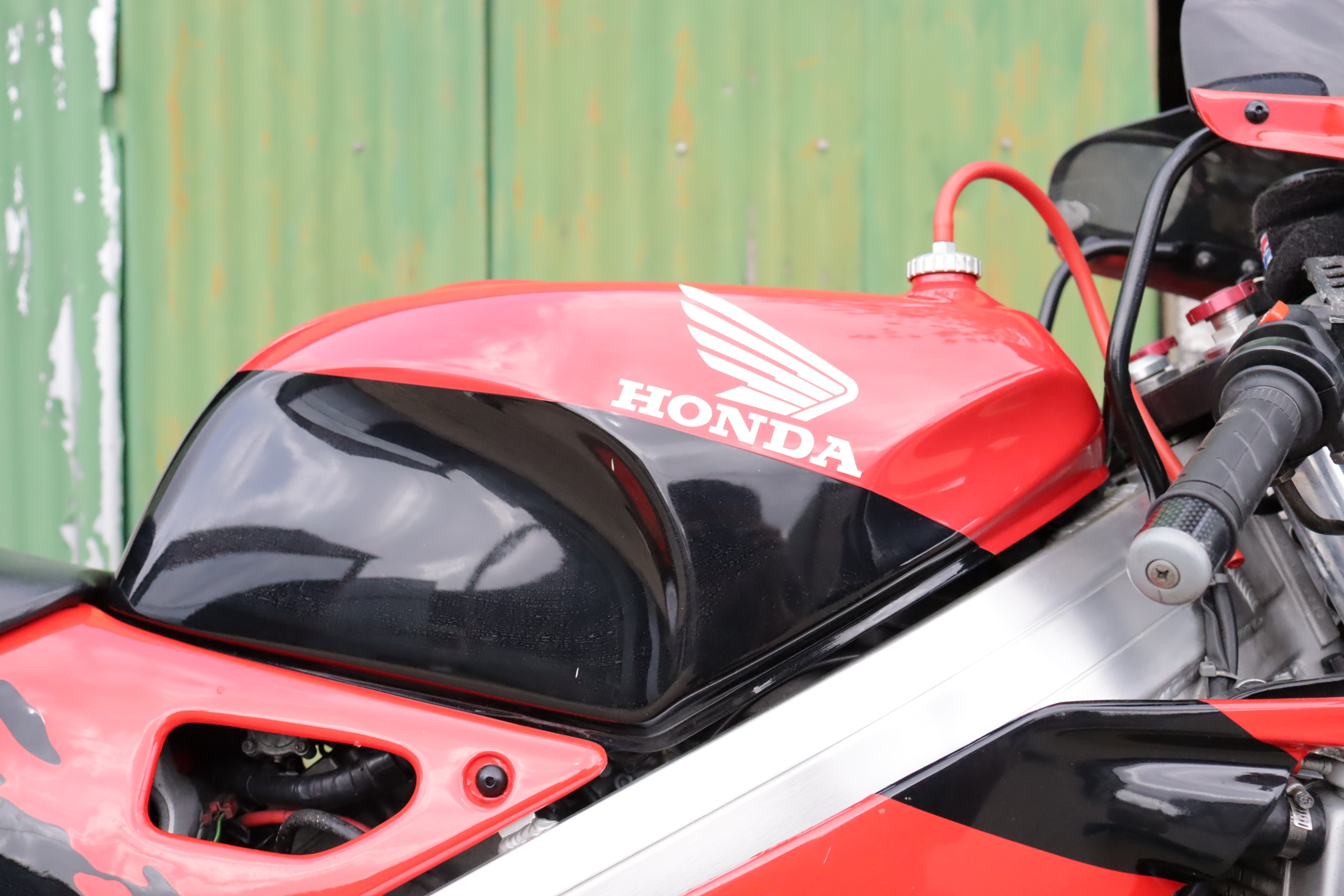 Lot 225 - 1995 Honda VFR 400R