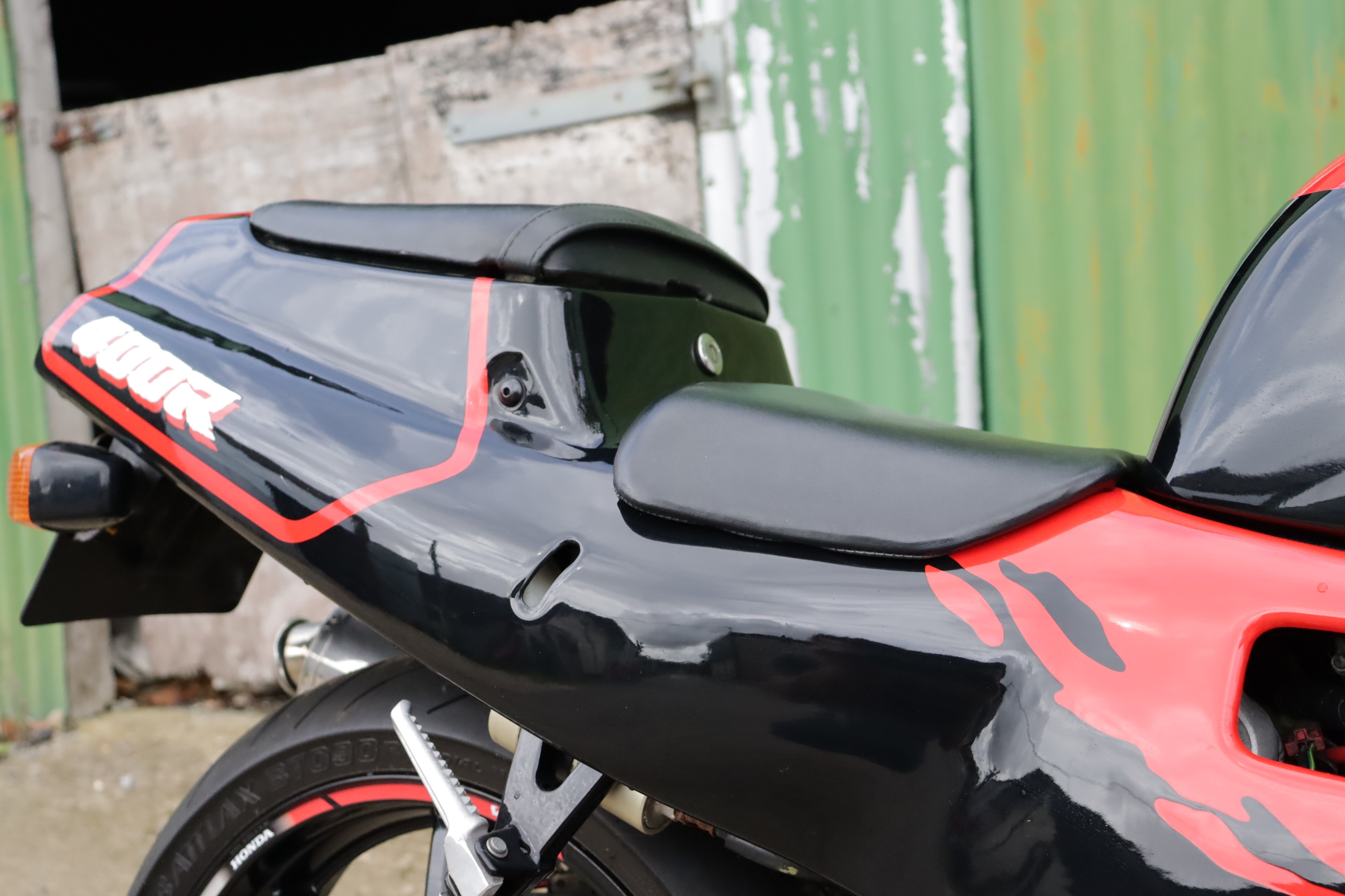 Lot 225 - 1995 Honda VFR 400R