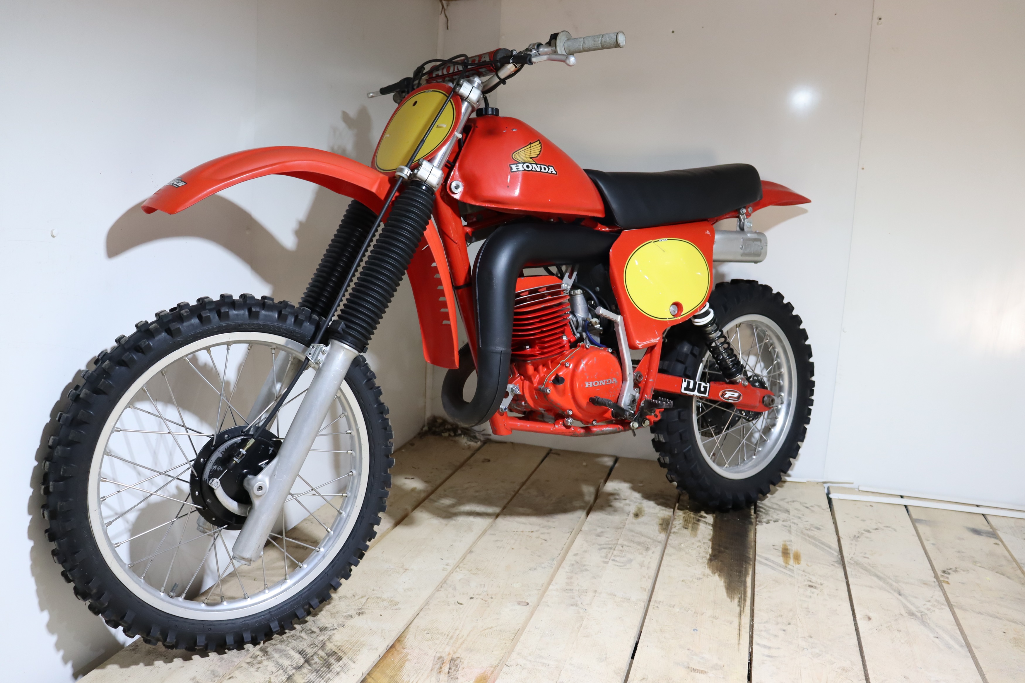 Lot 399 - c.1980s Honda CR 250 Elsinore (Red Rocket)