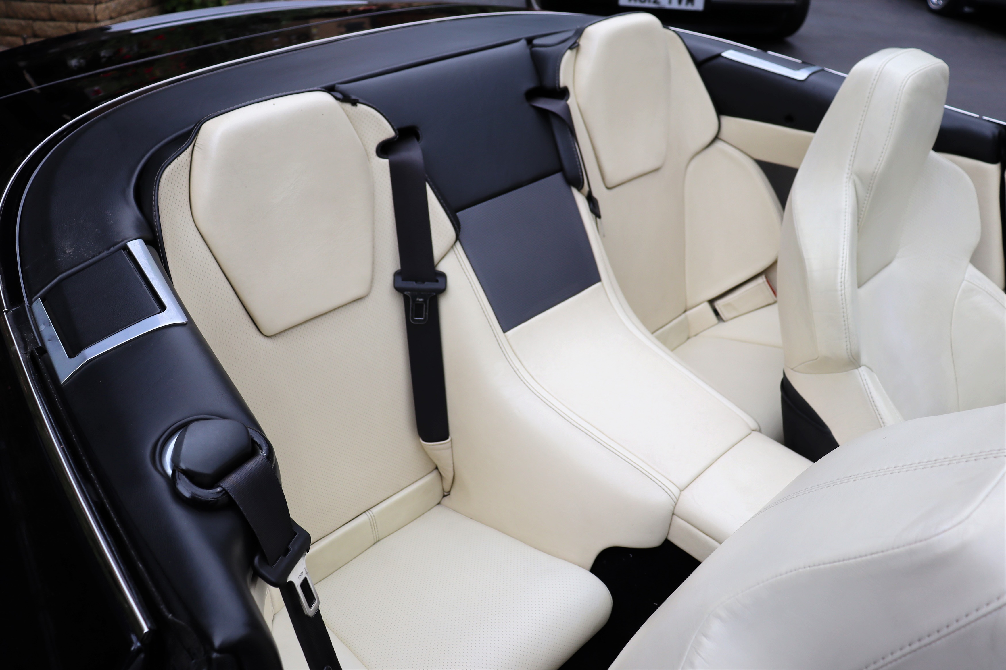 Lot 103 - 2006 Aston Martin DB9 Volante