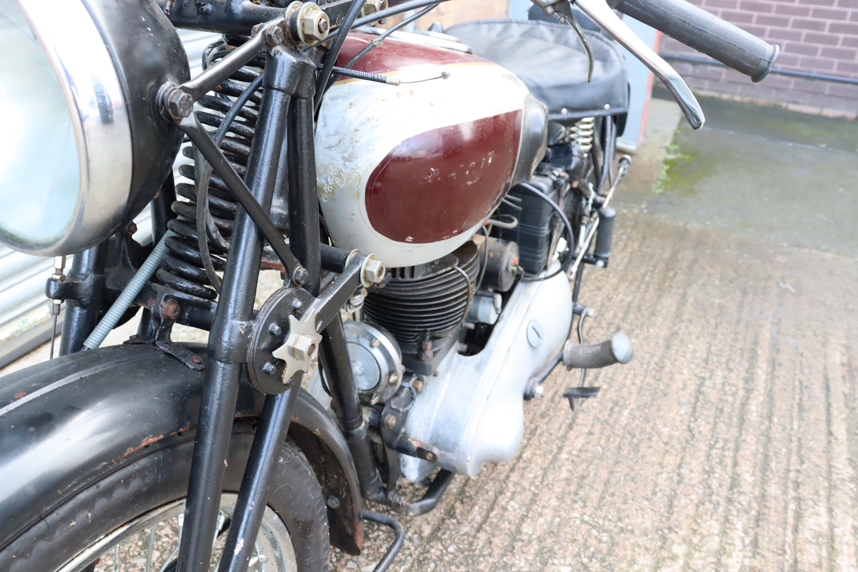 Lot 410 - 1937 Triumph 5H