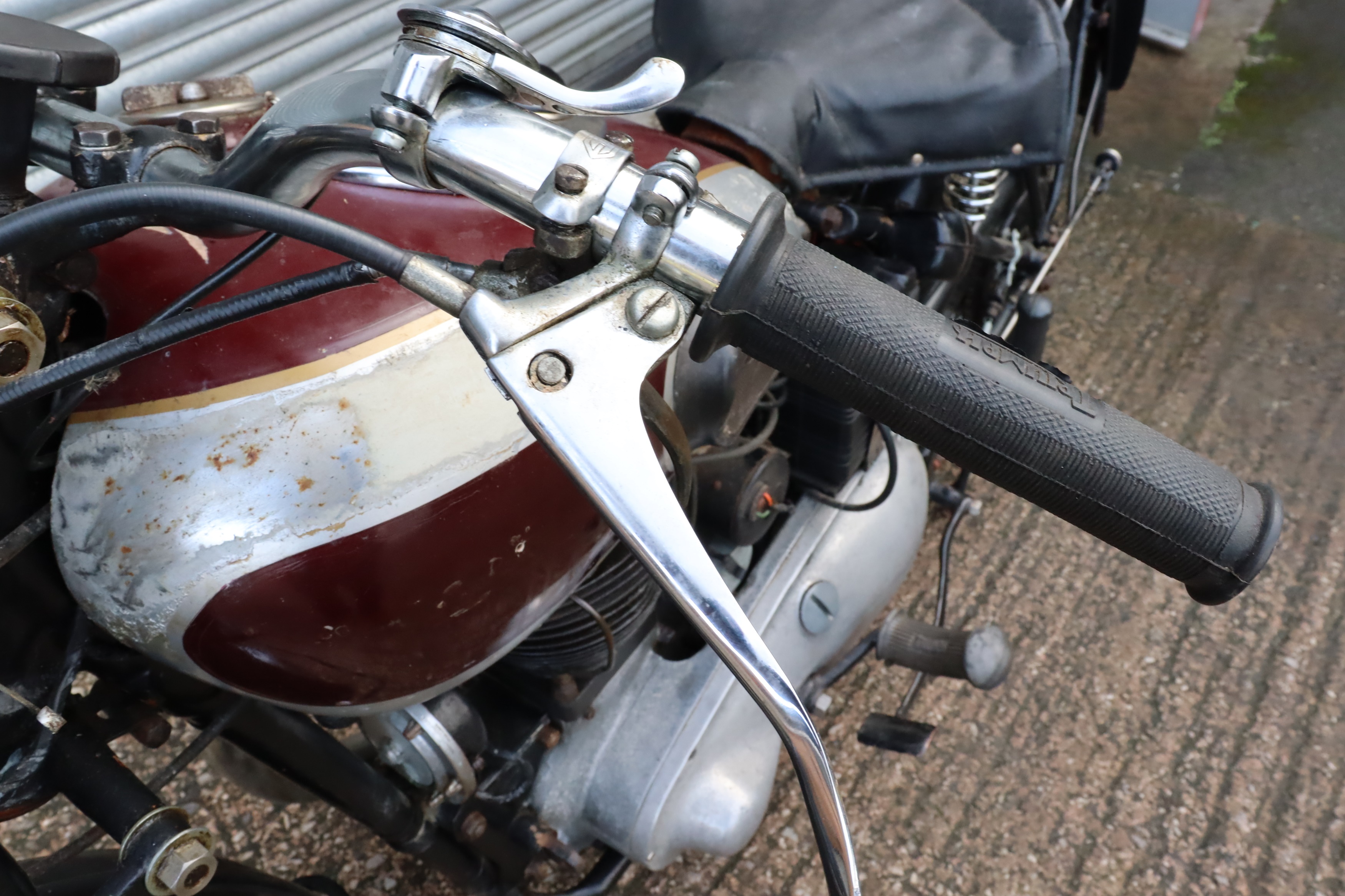 Lot 410 - 1937 Triumph 5H