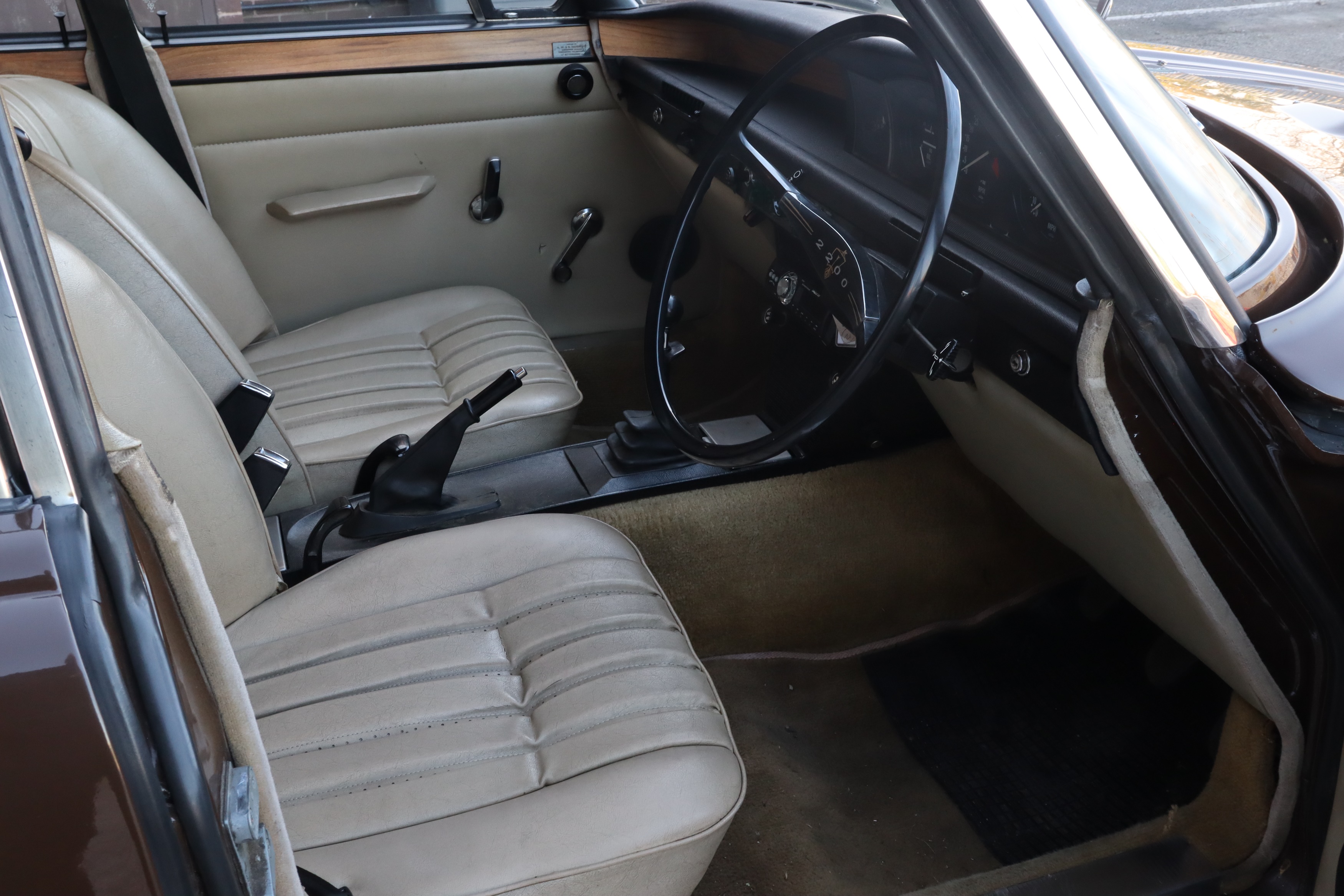 Lot 1 - 1975 Rover 2200 TC