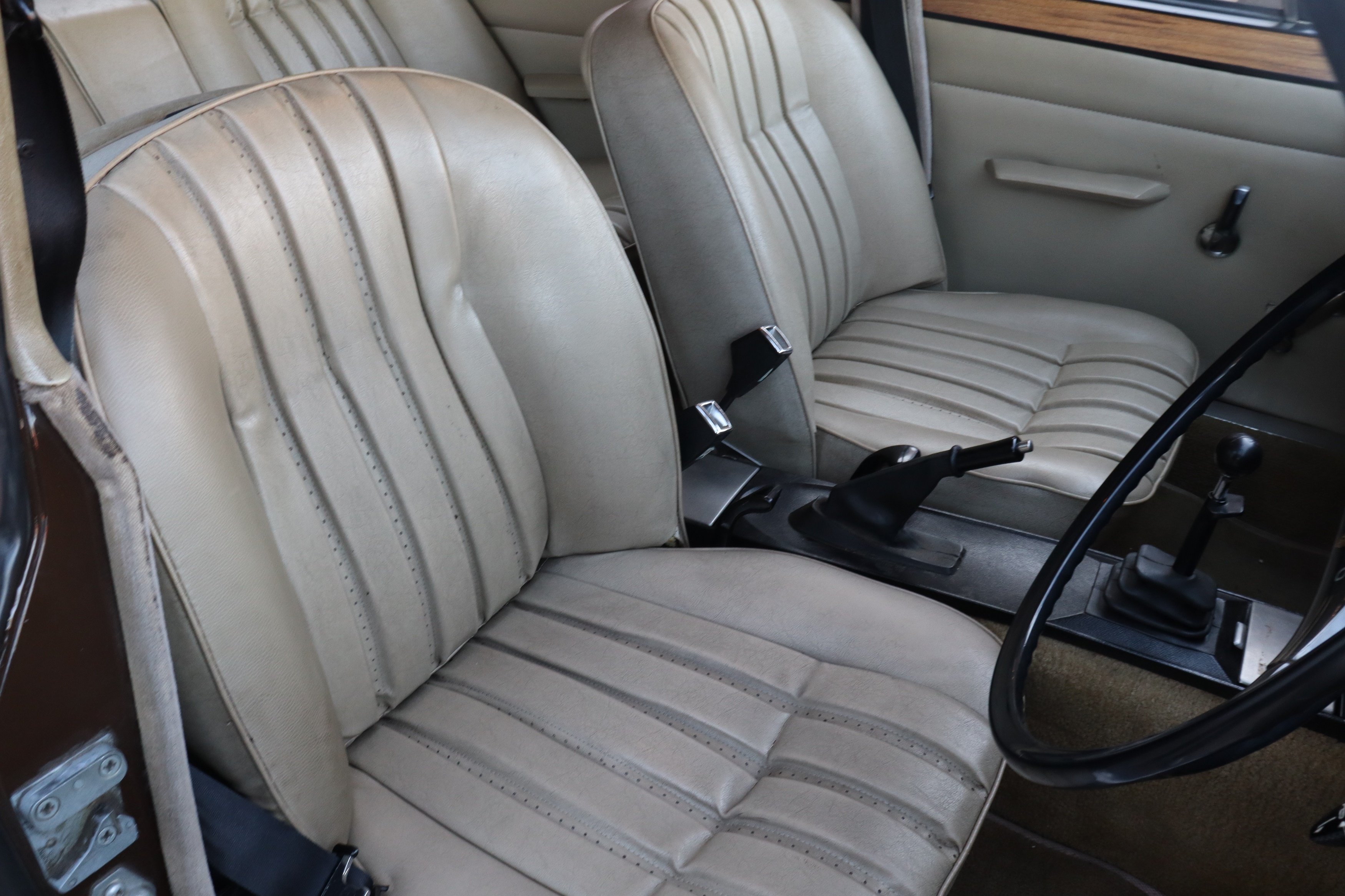 Lot 1 - 1975 Rover 2200 TC