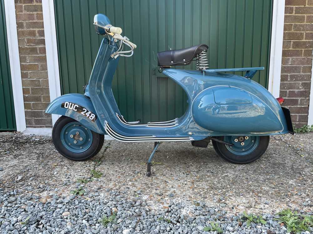 Lot 131 - 1957 Vespa Douglas 92L2