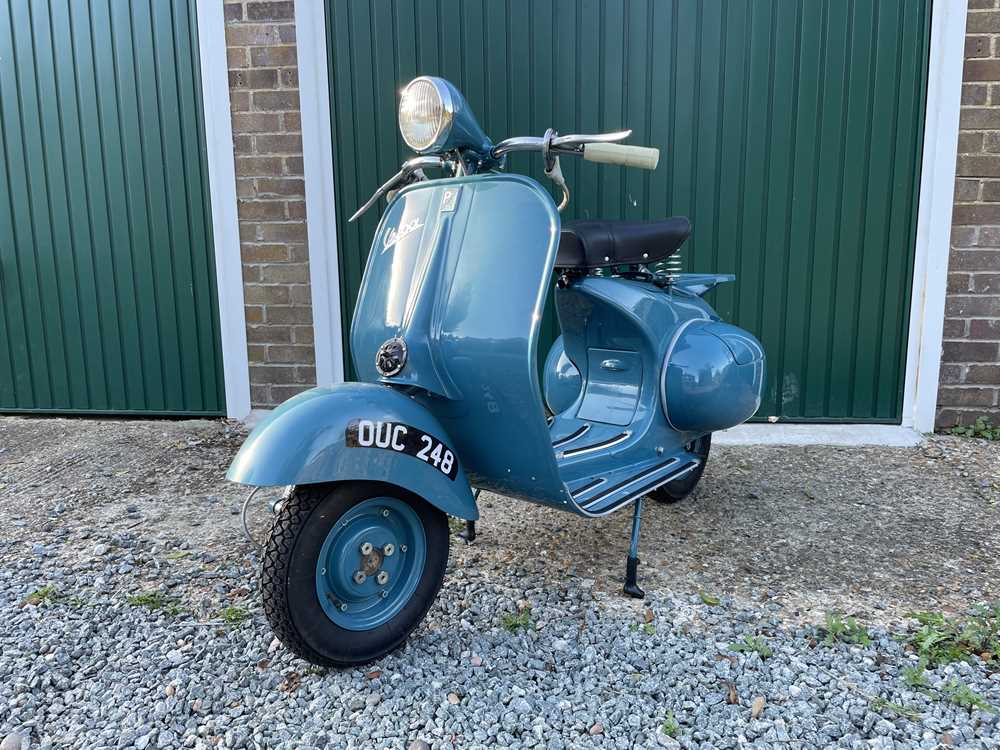Lot 131 - 1957 Vespa Douglas 92L2
