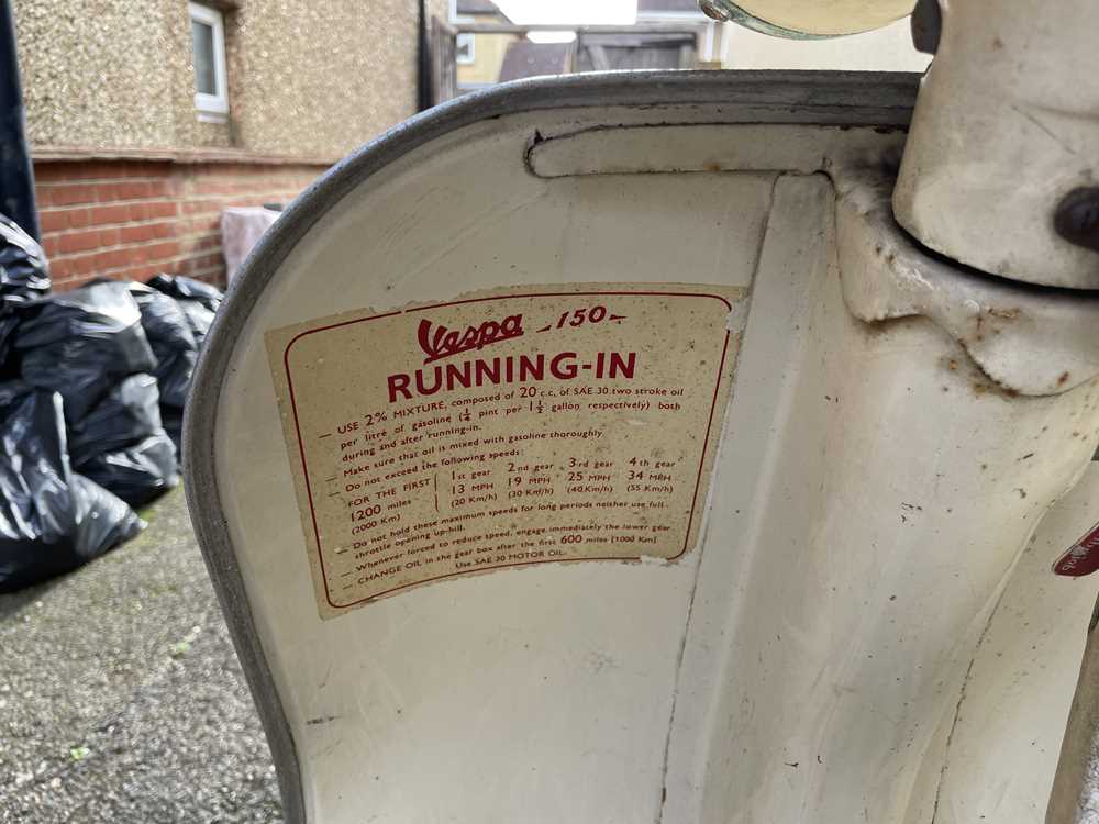 Lot 122 - 1963 Vespa Douglas Sportique