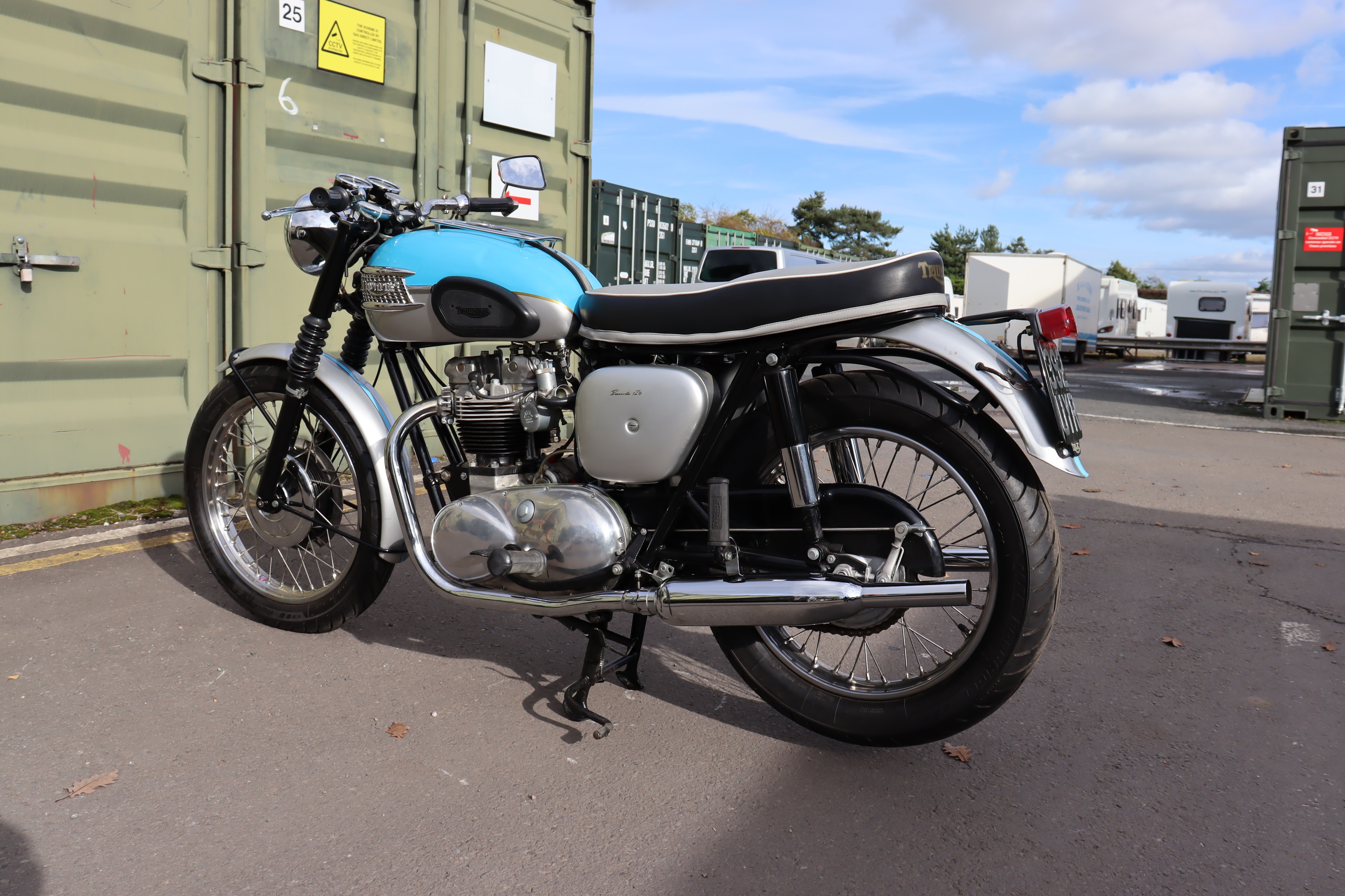 Lot 279 - 1961 Triumph T120R
