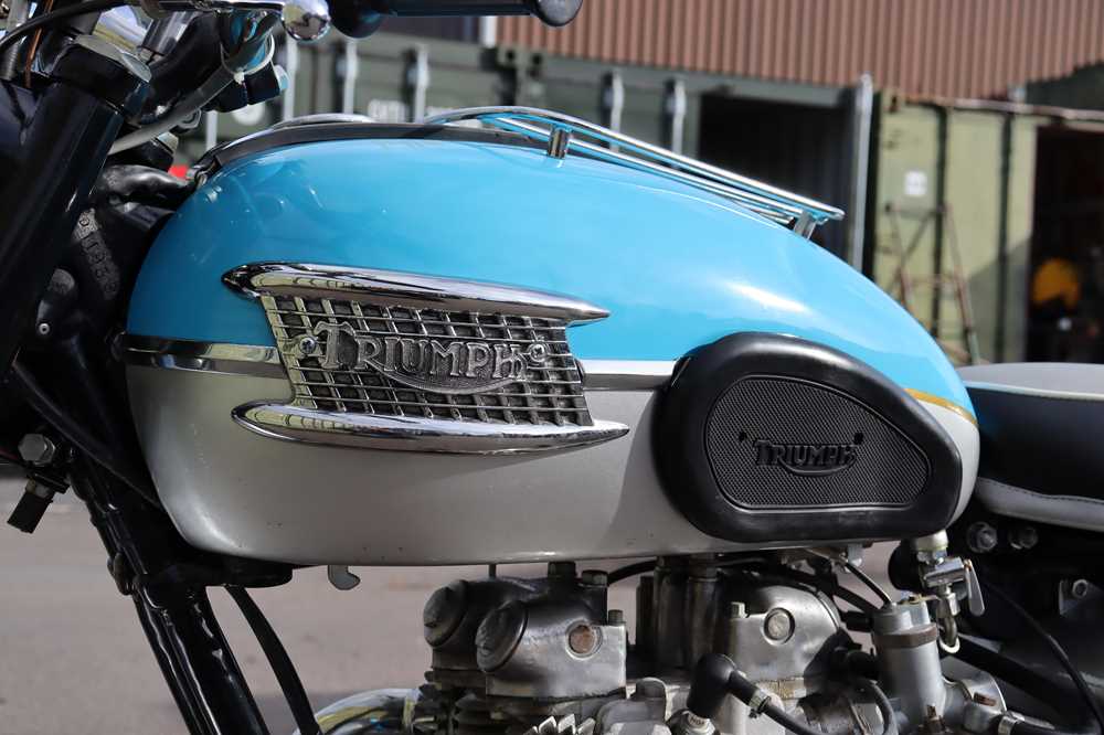 Lot 279 - 1961 Triumph T120R