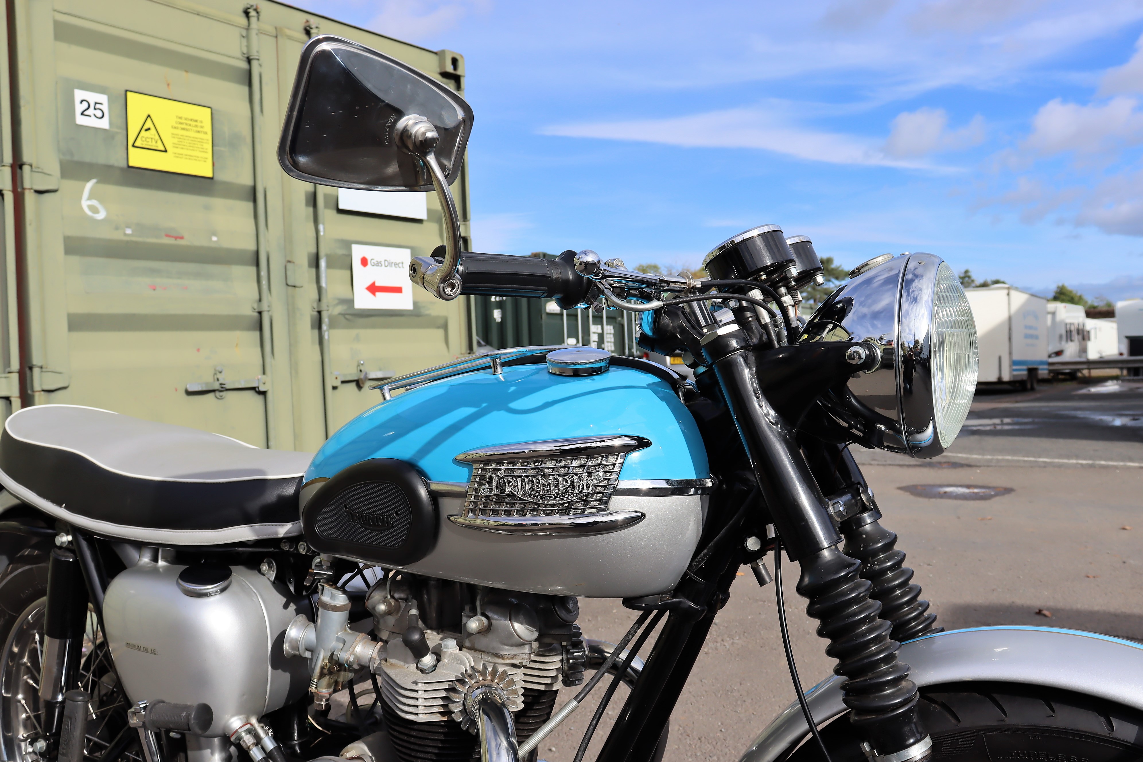 Lot 279 - 1961 Triumph T120R