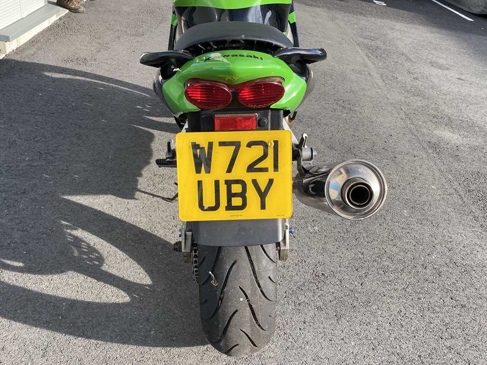 Lot 281 - 2000 Kawasaki 'Ninja' ZX-9R