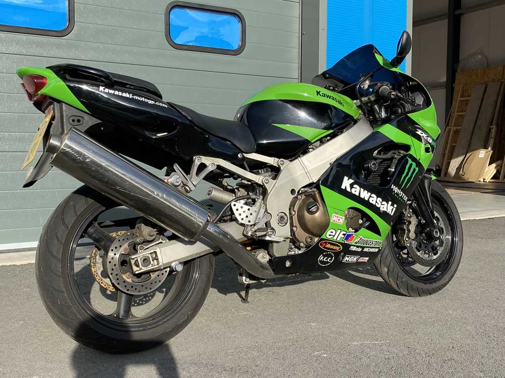 Lot 281 - 2000 Kawasaki 'Ninja' ZX-9R