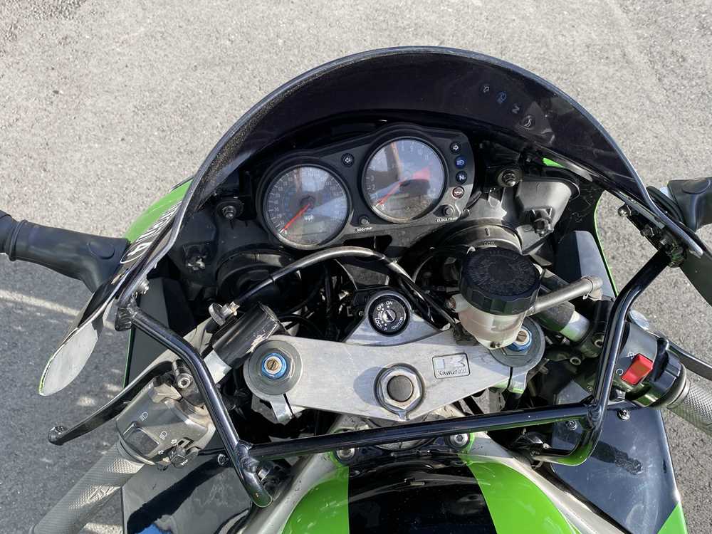 Lot 281 - 2000 Kawasaki 'Ninja' ZX-9R