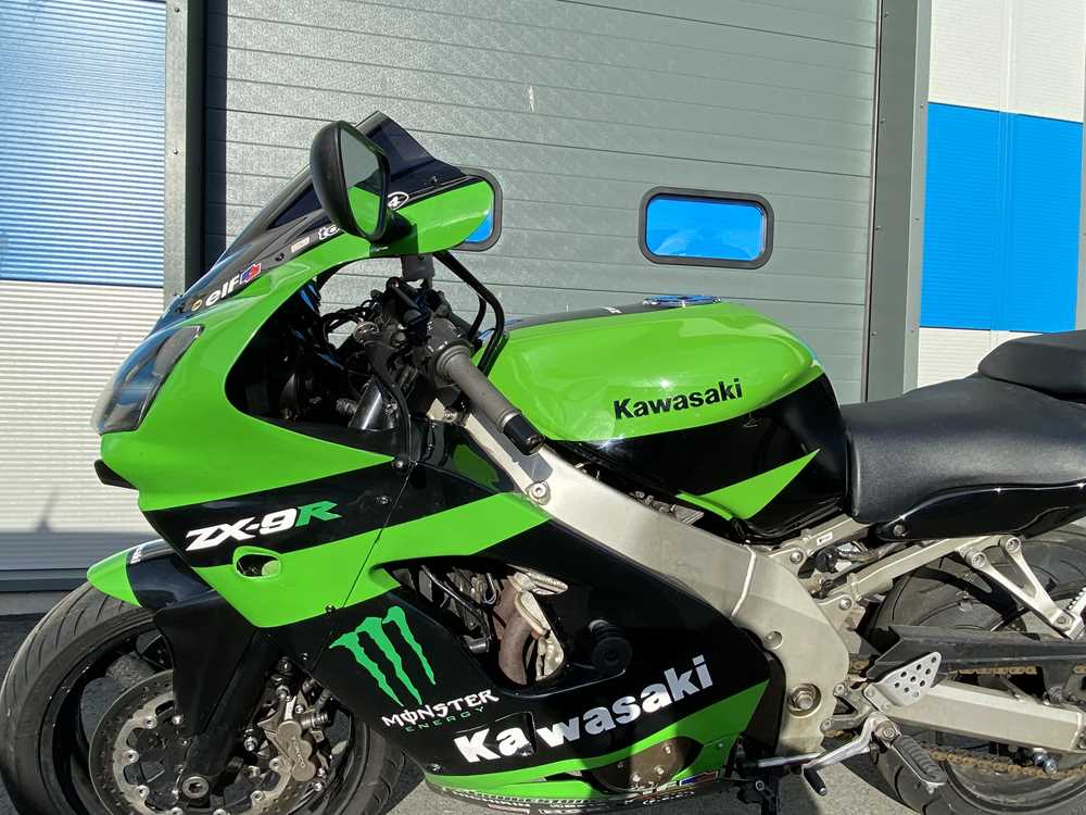 Lot 281 - 2000 Kawasaki 'Ninja' ZX-9R
