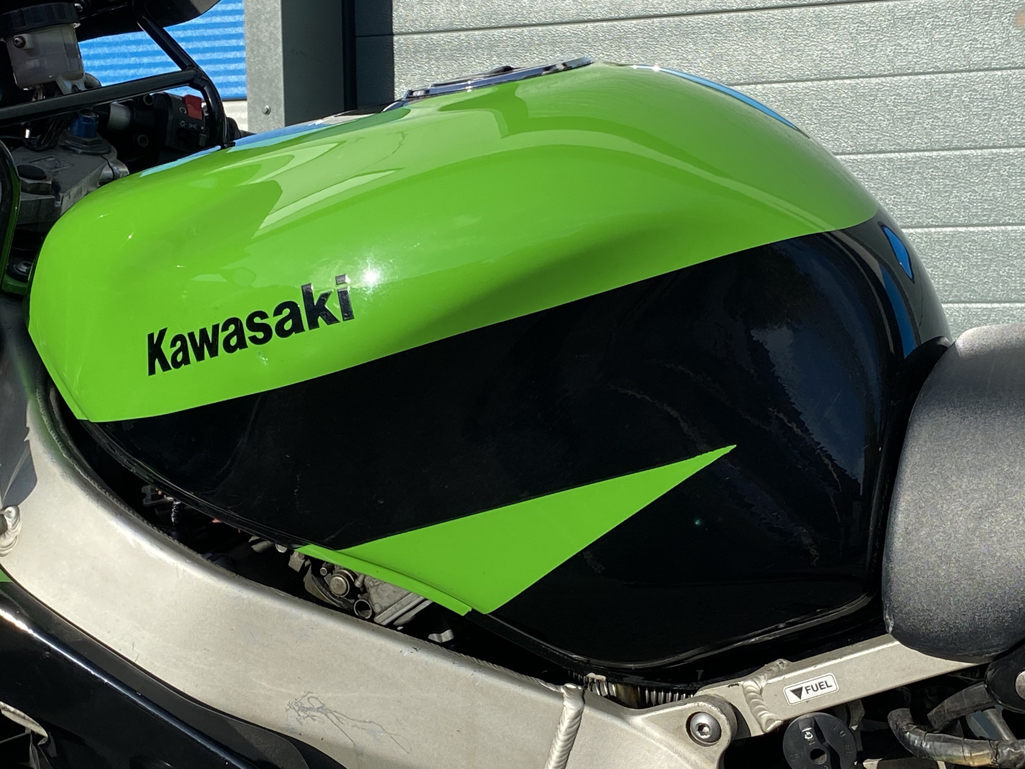 Lot 281 - 2000 Kawasaki 'Ninja' ZX-9R