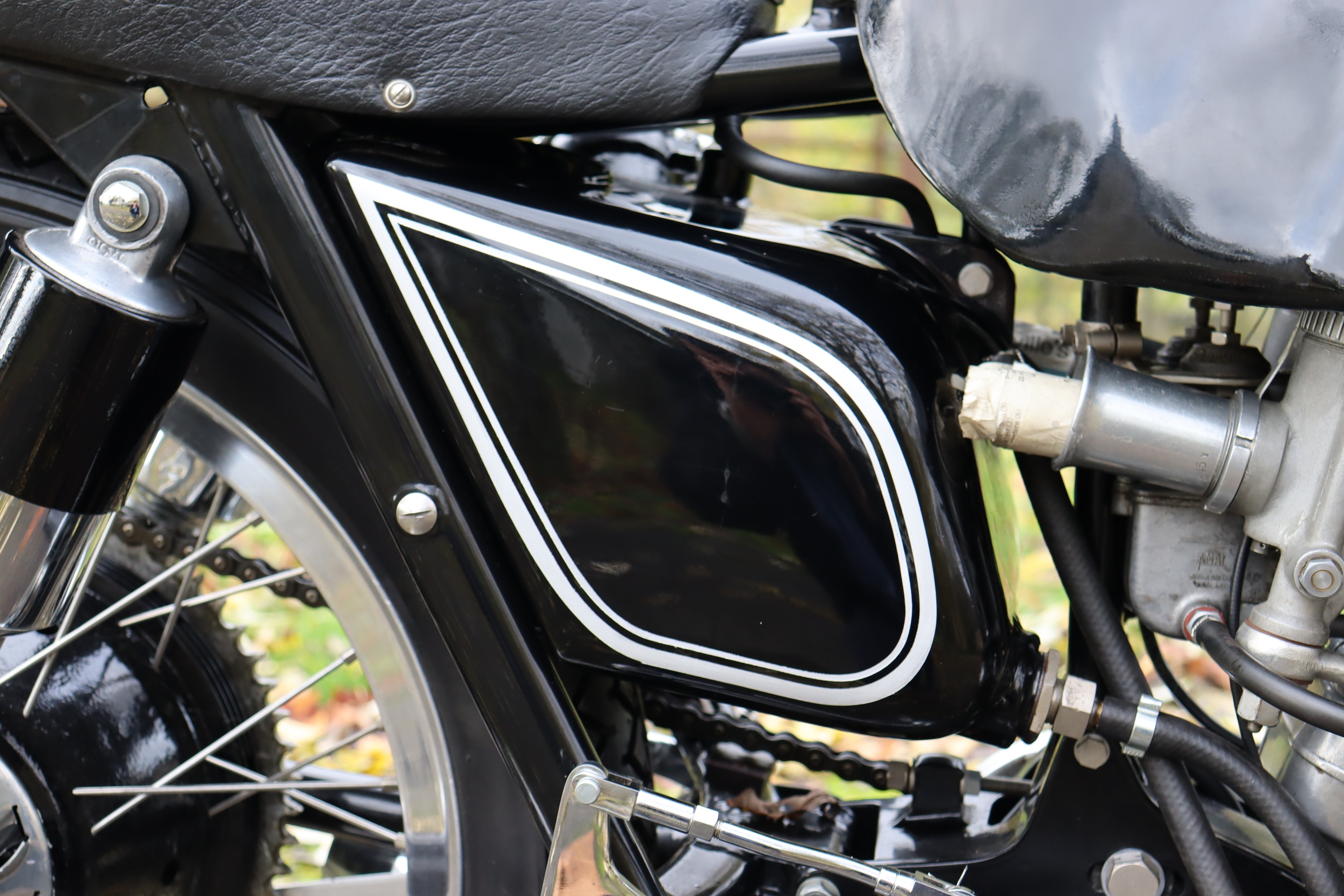 Lot 390 - 1954 Matchless G45