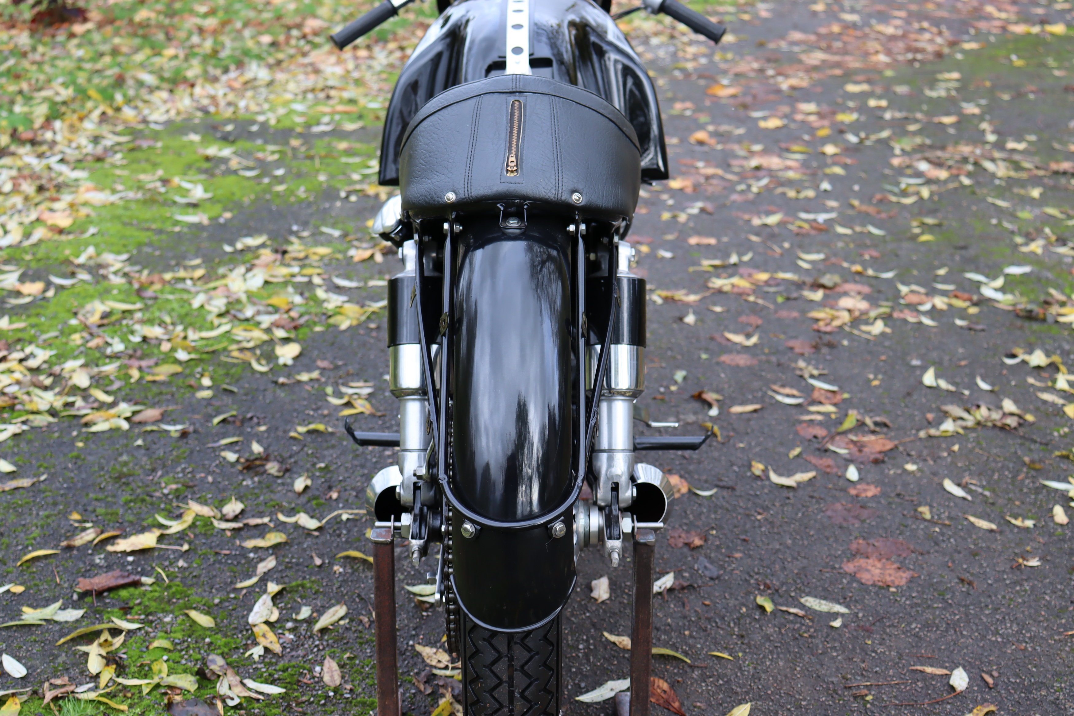 Lot 390 - 1954 Matchless G45
