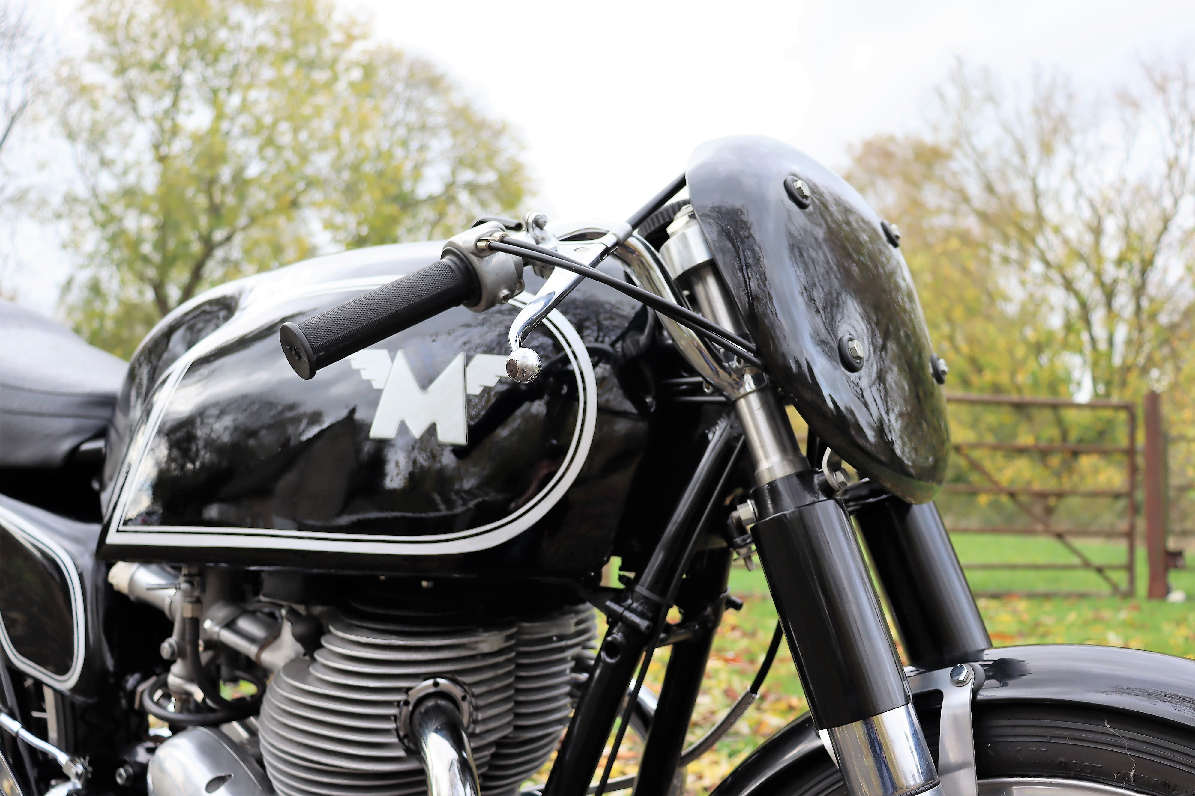 Lot 390 - 1954 Matchless G45