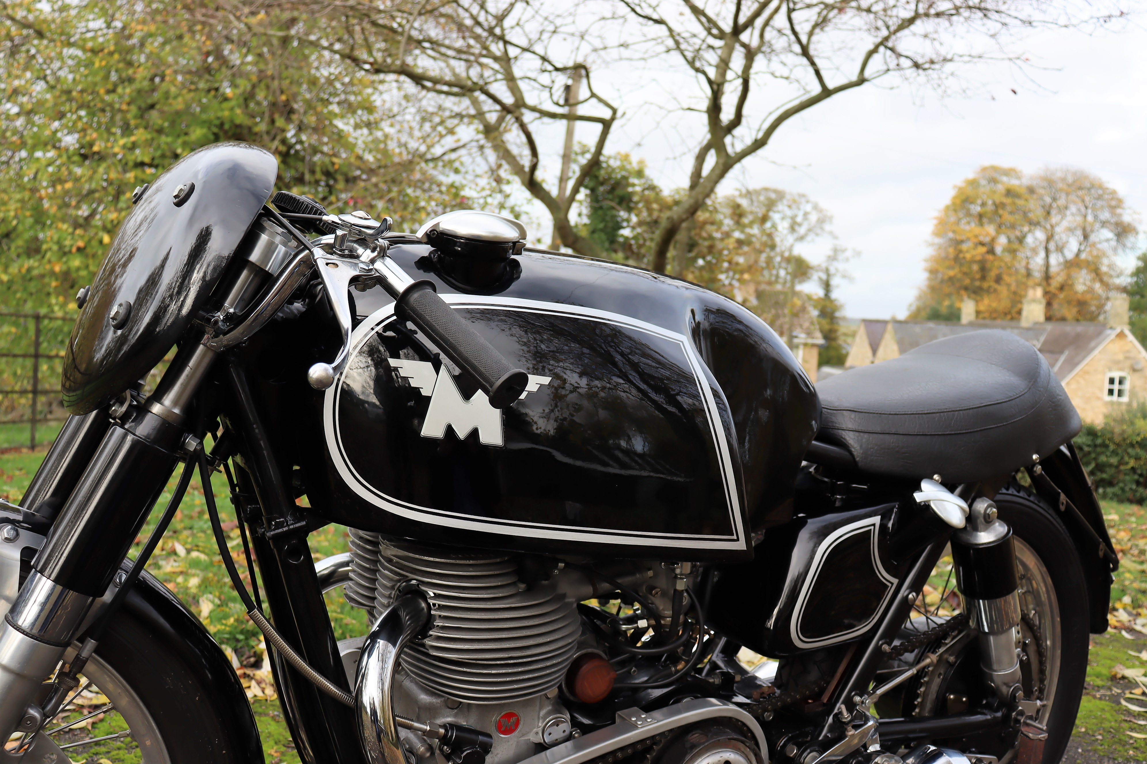 Lot 390 - 1954 Matchless G45