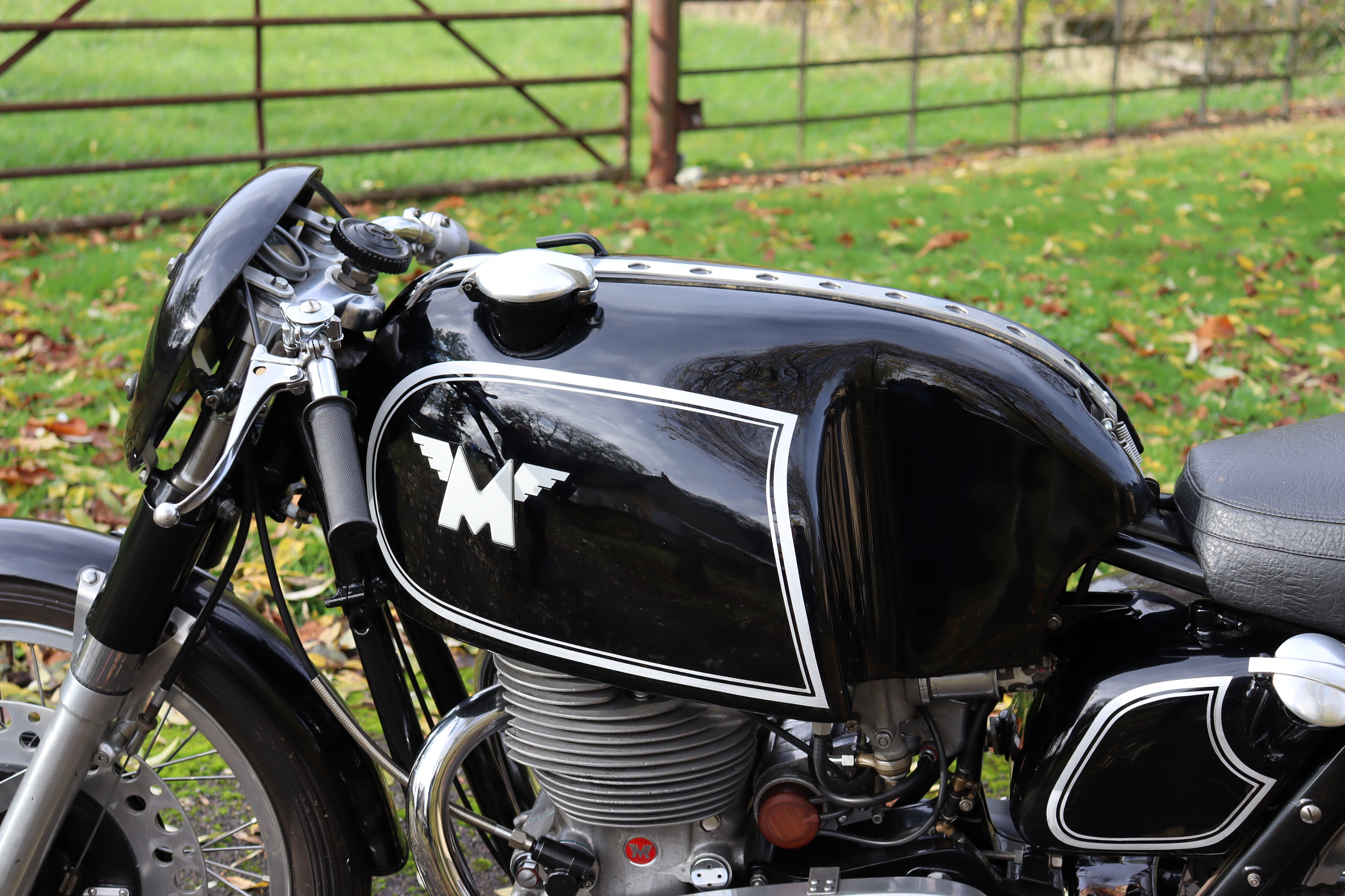 Lot 390 - 1954 Matchless G45