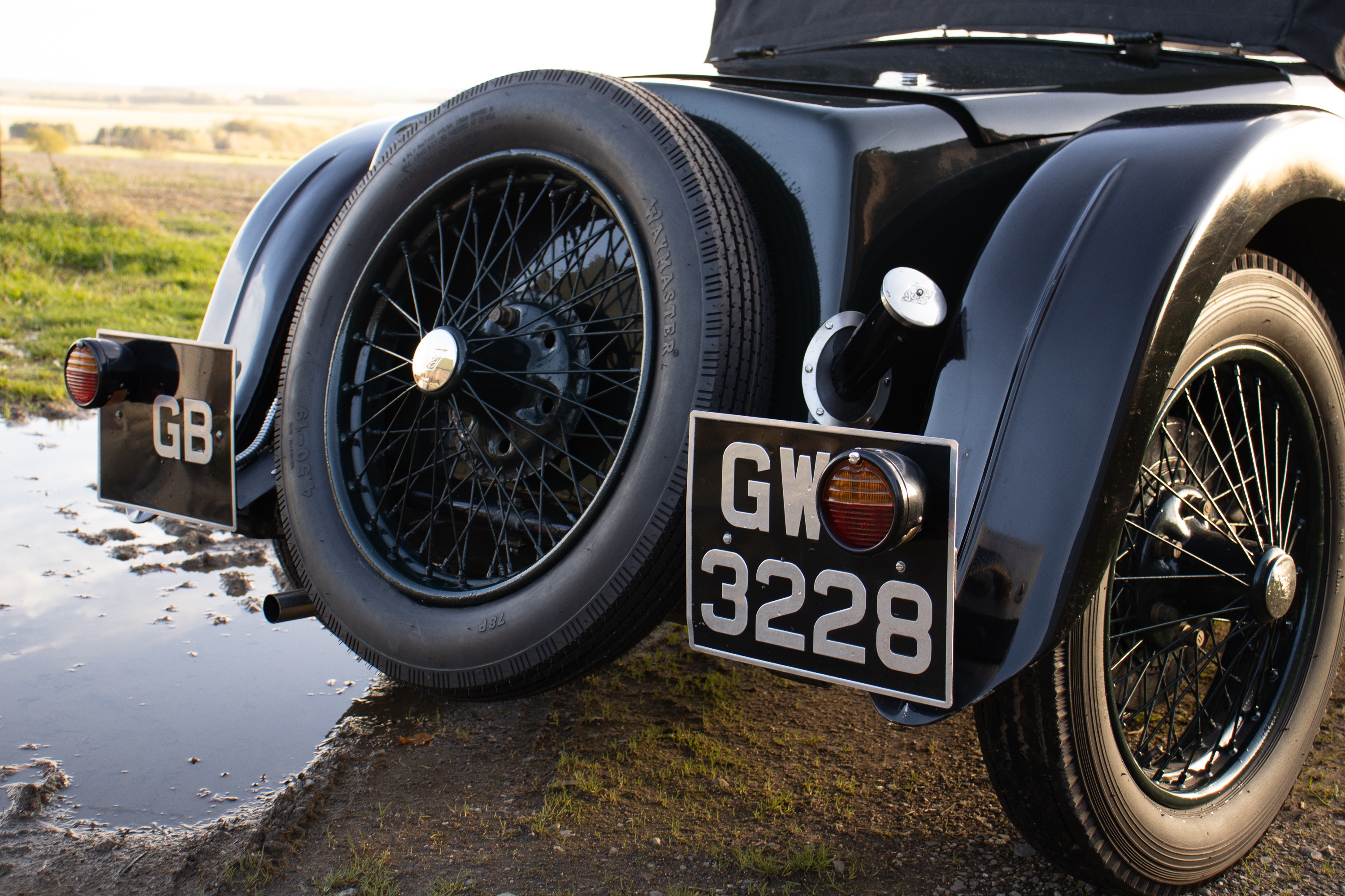 Lot 18 - 1932 Riley Nine Gamecock