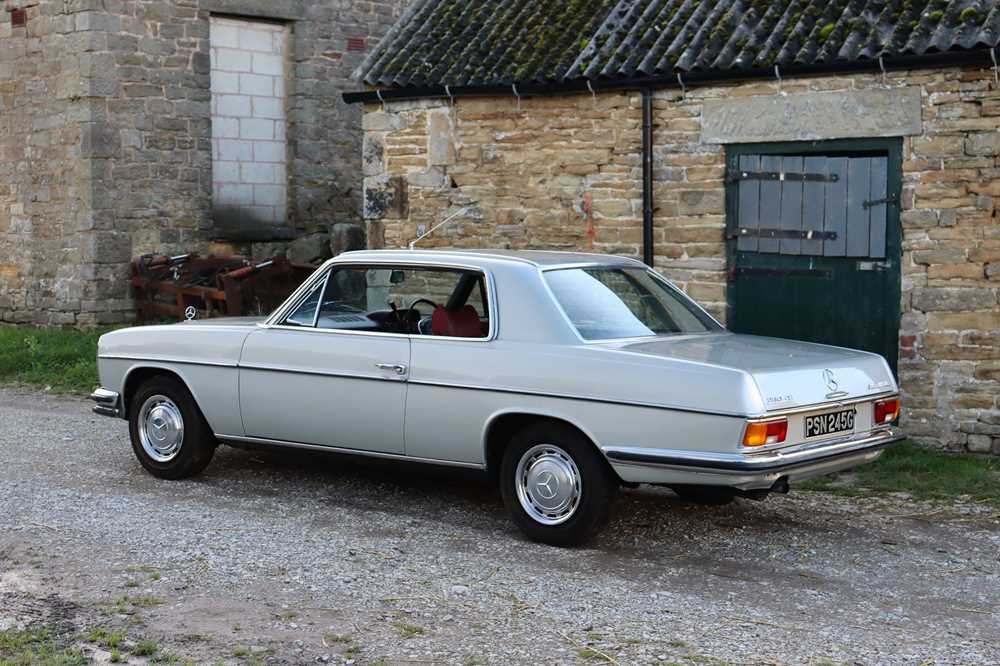 Lot 32 - 1969 Mercedes-Benz 250 CE