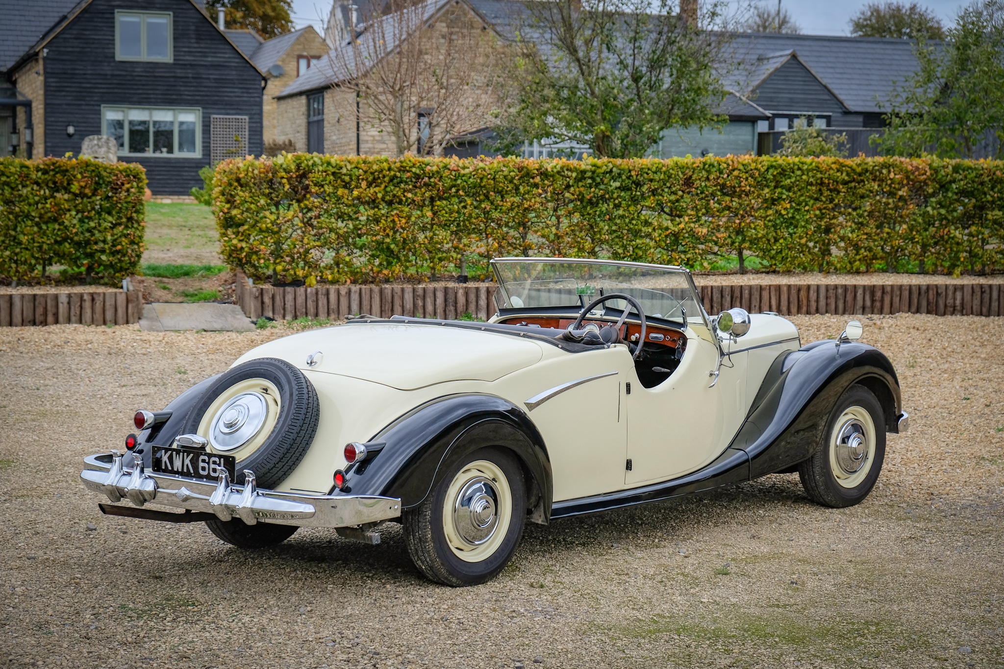 Lot 8 - 1951 Riley RMC 2.5 Litre