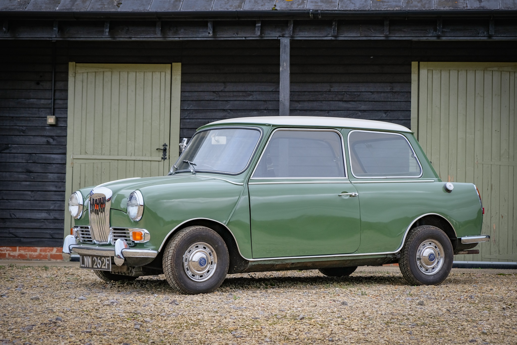 Lot 27 - 1968 Riley Elf MkIII