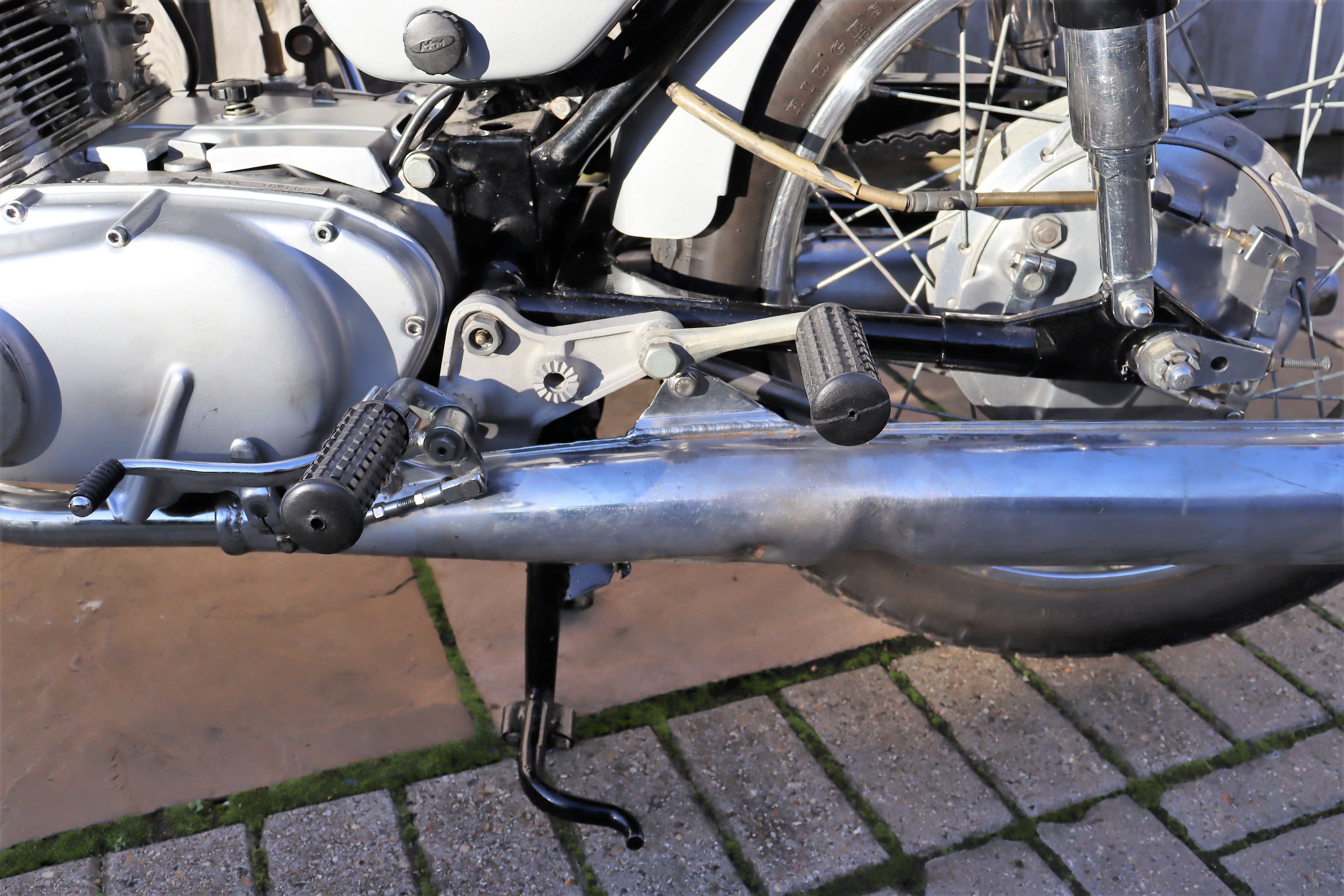 Lot 393 - 1965 Honda CB77