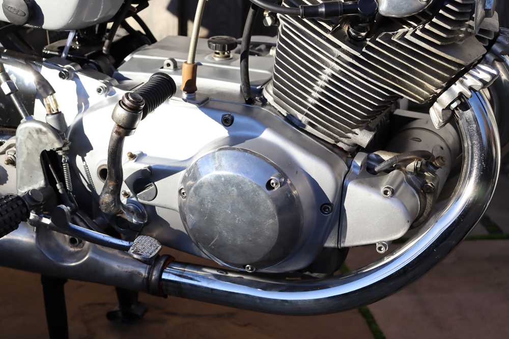 Lot 393 - 1965 Honda CB77