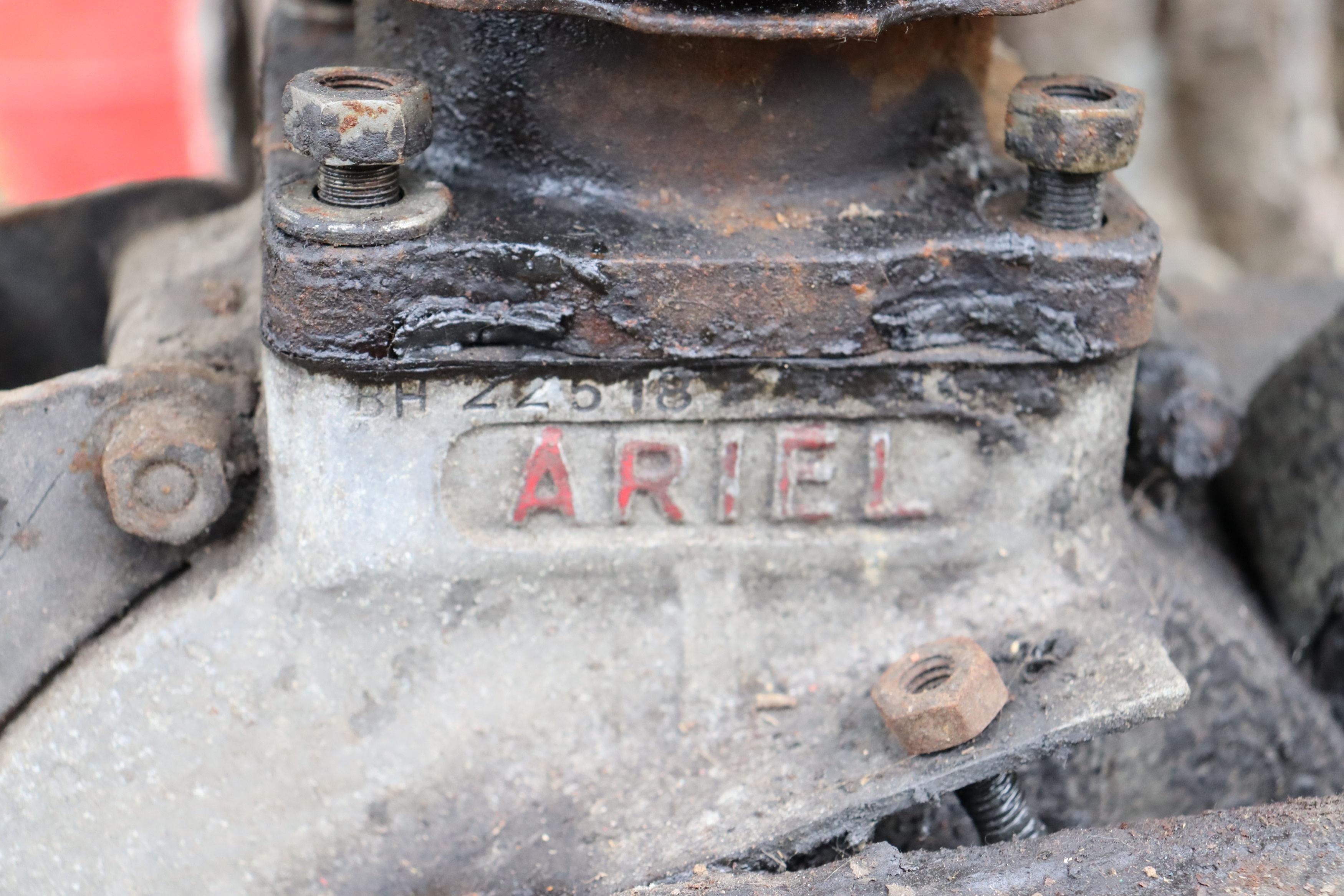 Lot 433 C1940s Ariel Ng
