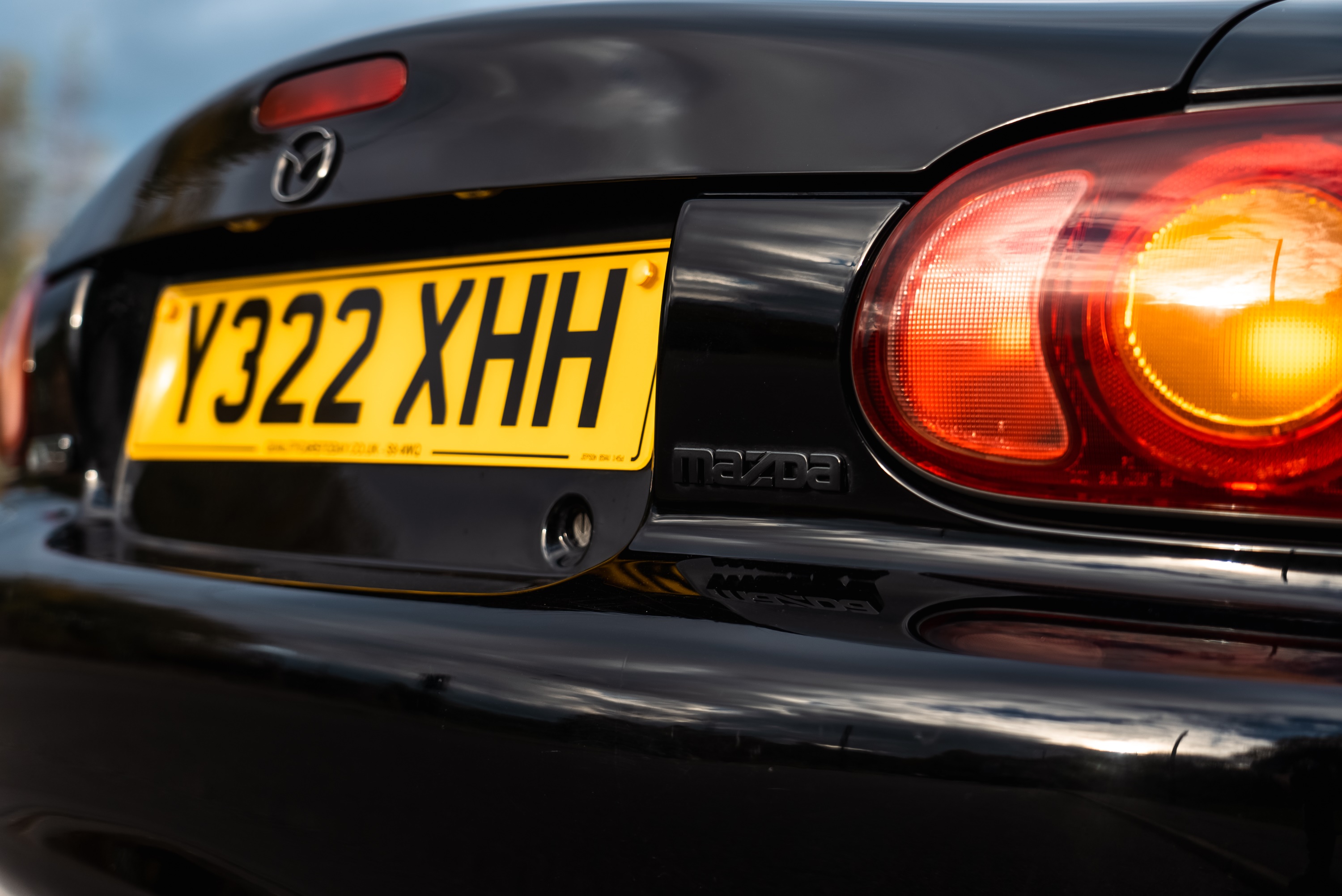Lot 16 - 2001 Mazda MX-5 1.8iS Conran