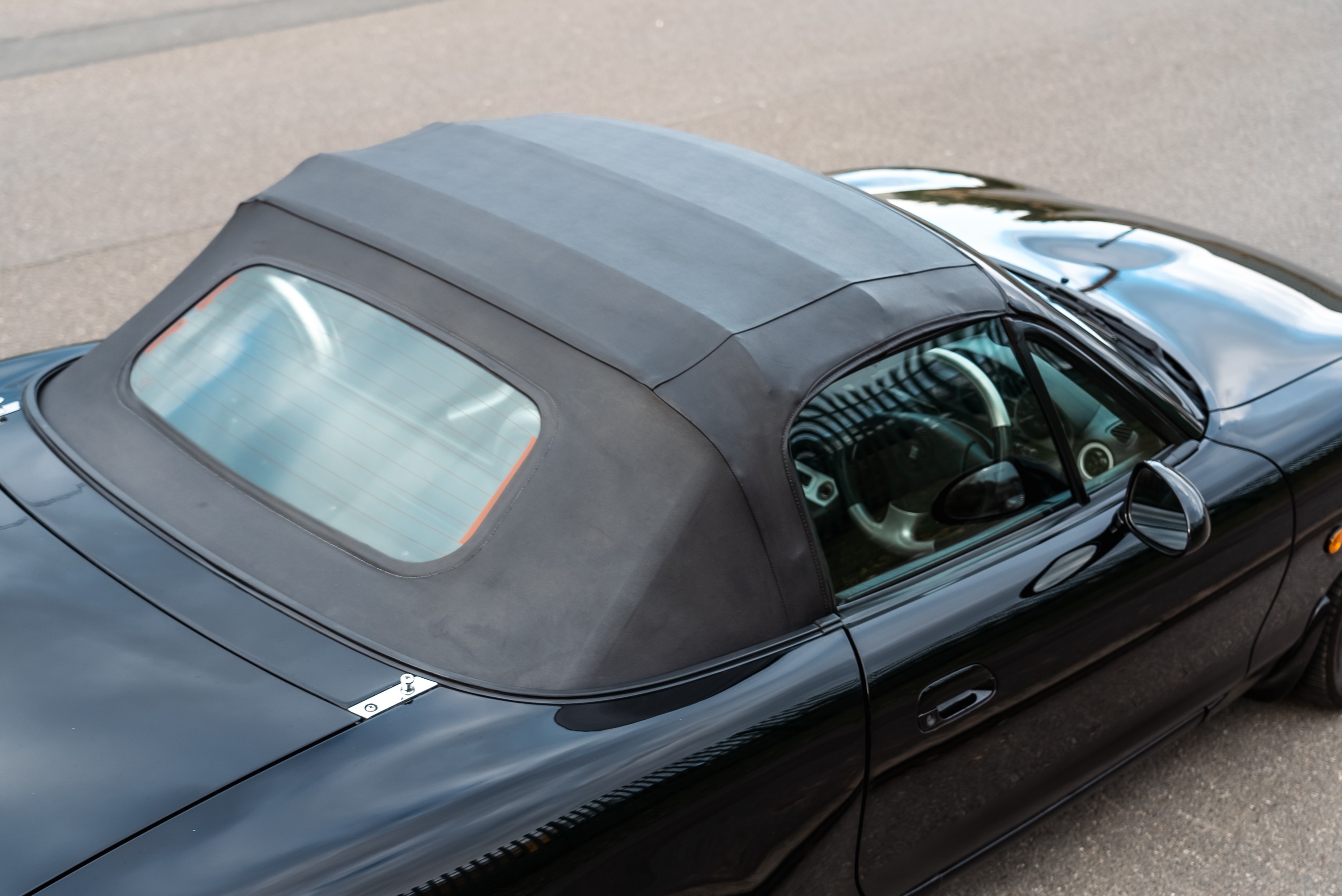 Lot 16 - 2001 Mazda MX-5 1.8iS Conran