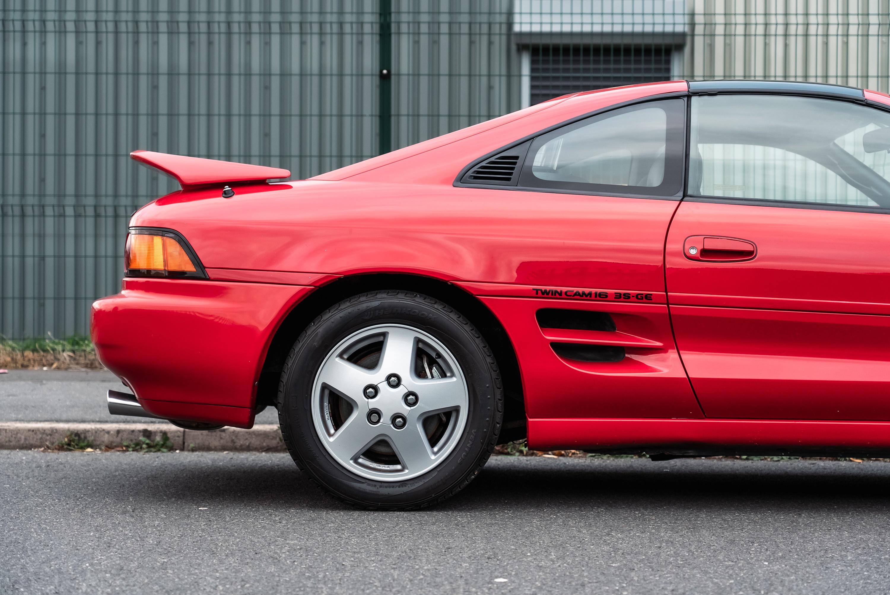 Lot 22 - 1994 Toyota MR2 2.0 GT