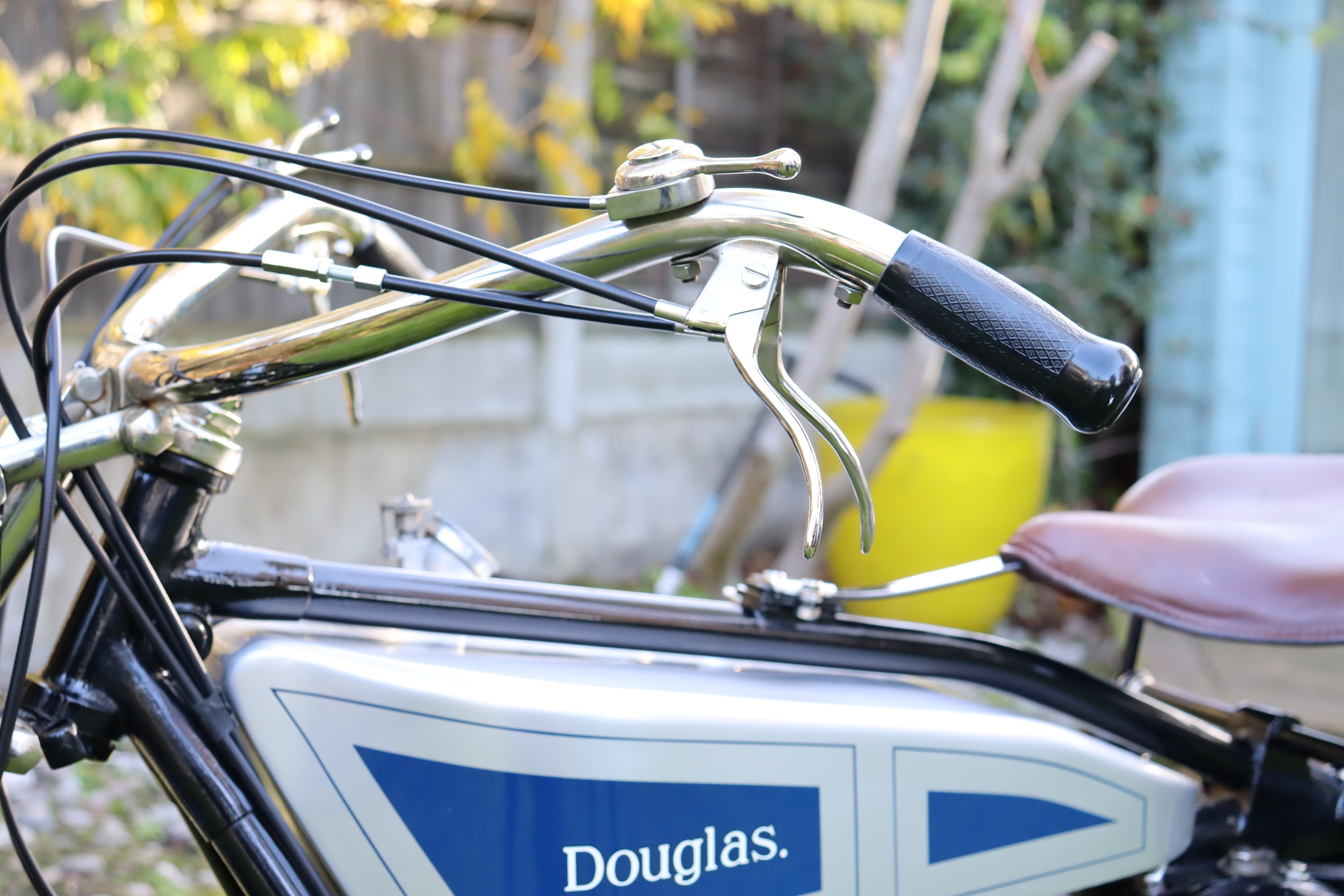 Lot 277 - 1925 Douglas OB