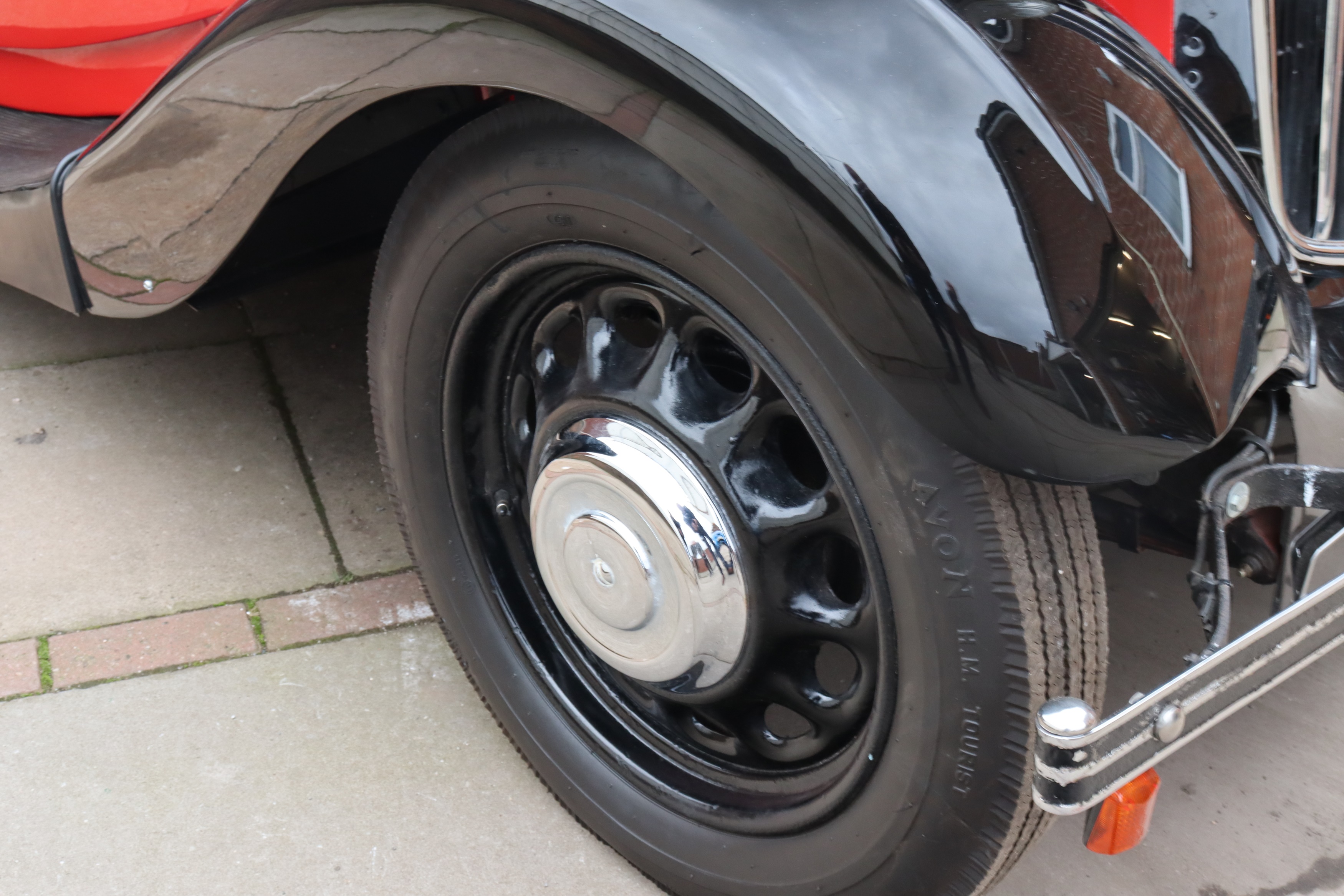 Lot 73 - 1937 Morris 8 Tourer
