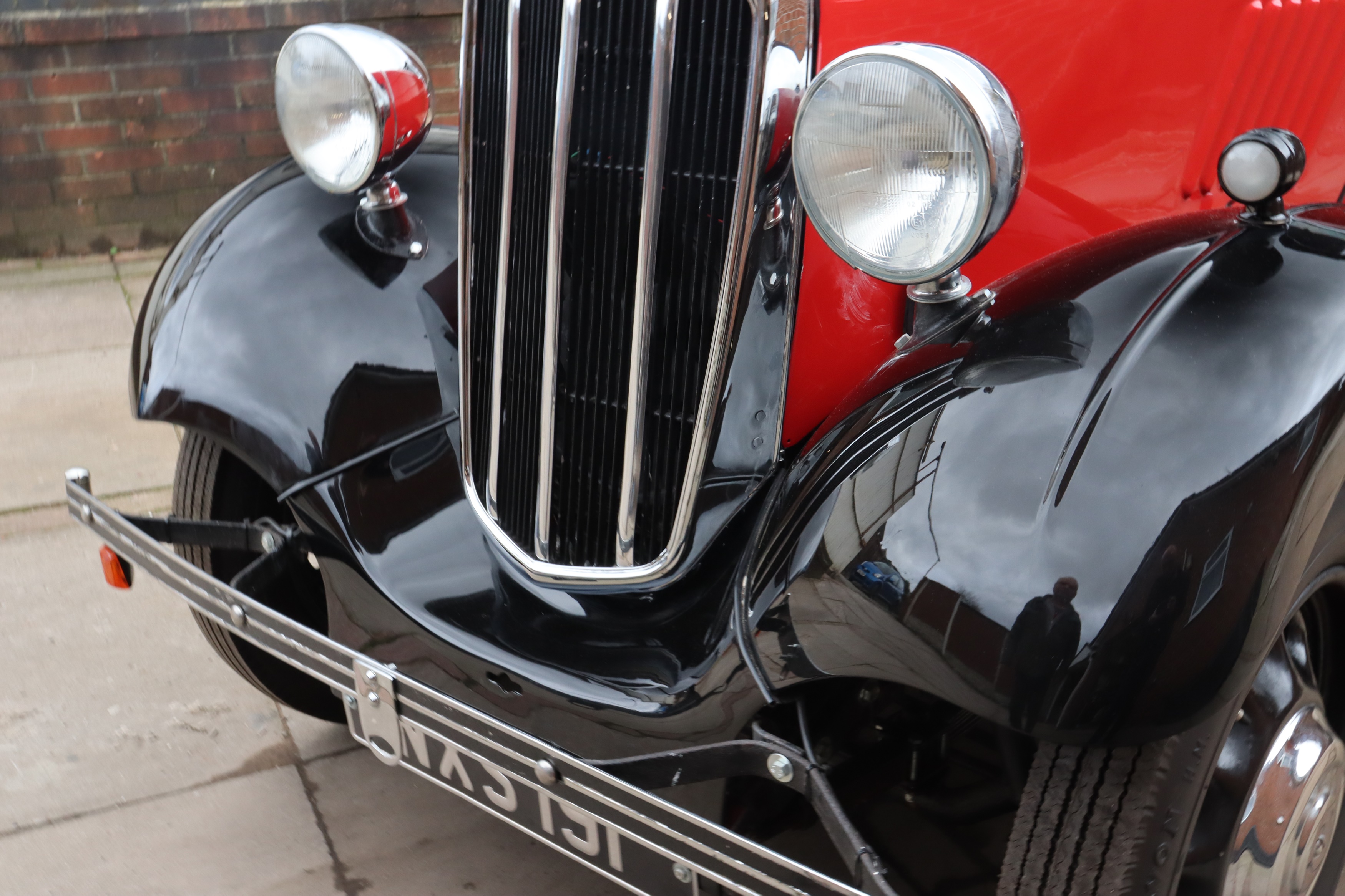 Lot 73 - 1937 Morris 8 Tourer