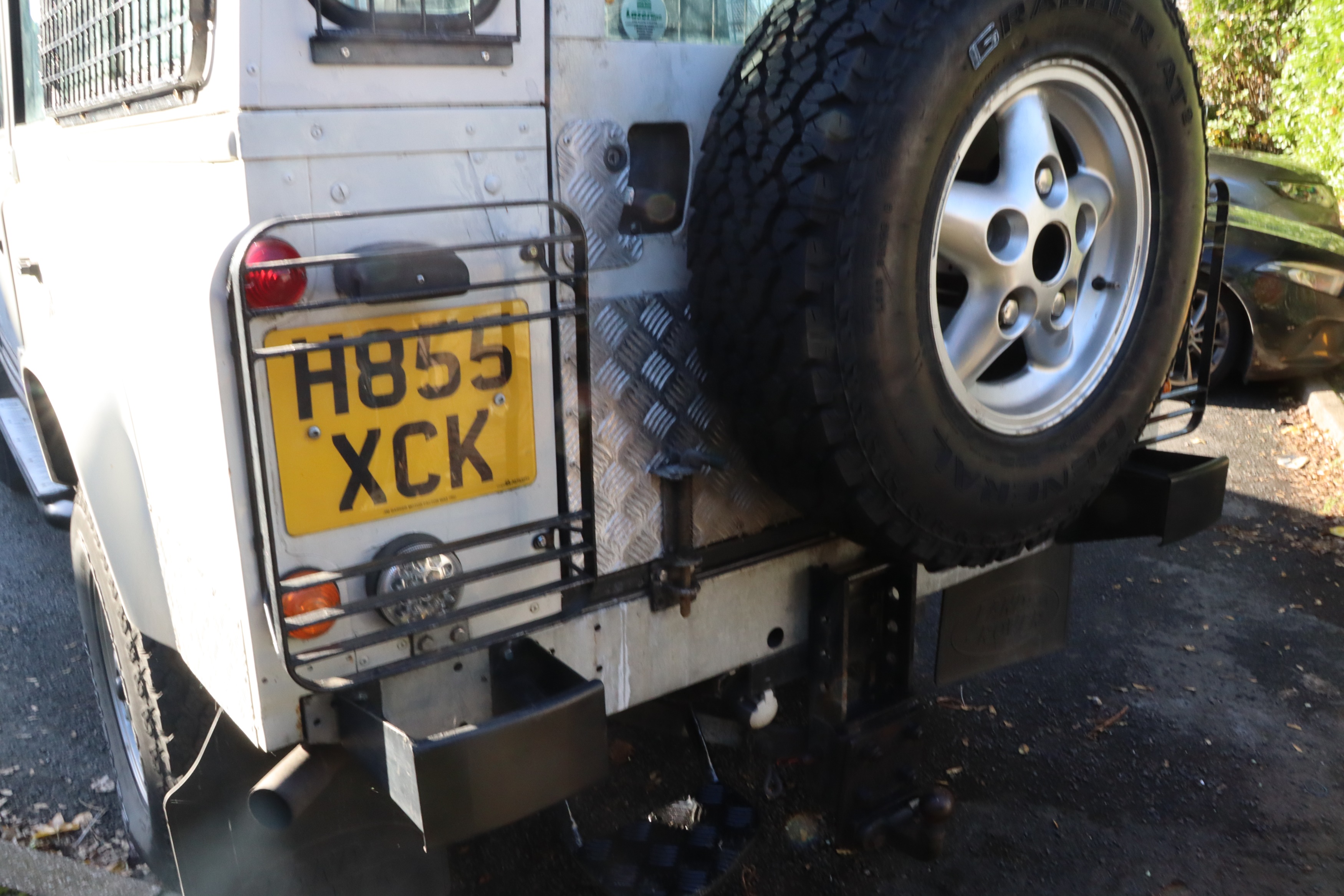 Lot 30 - 1990 Land Rover 110 Defender TDI