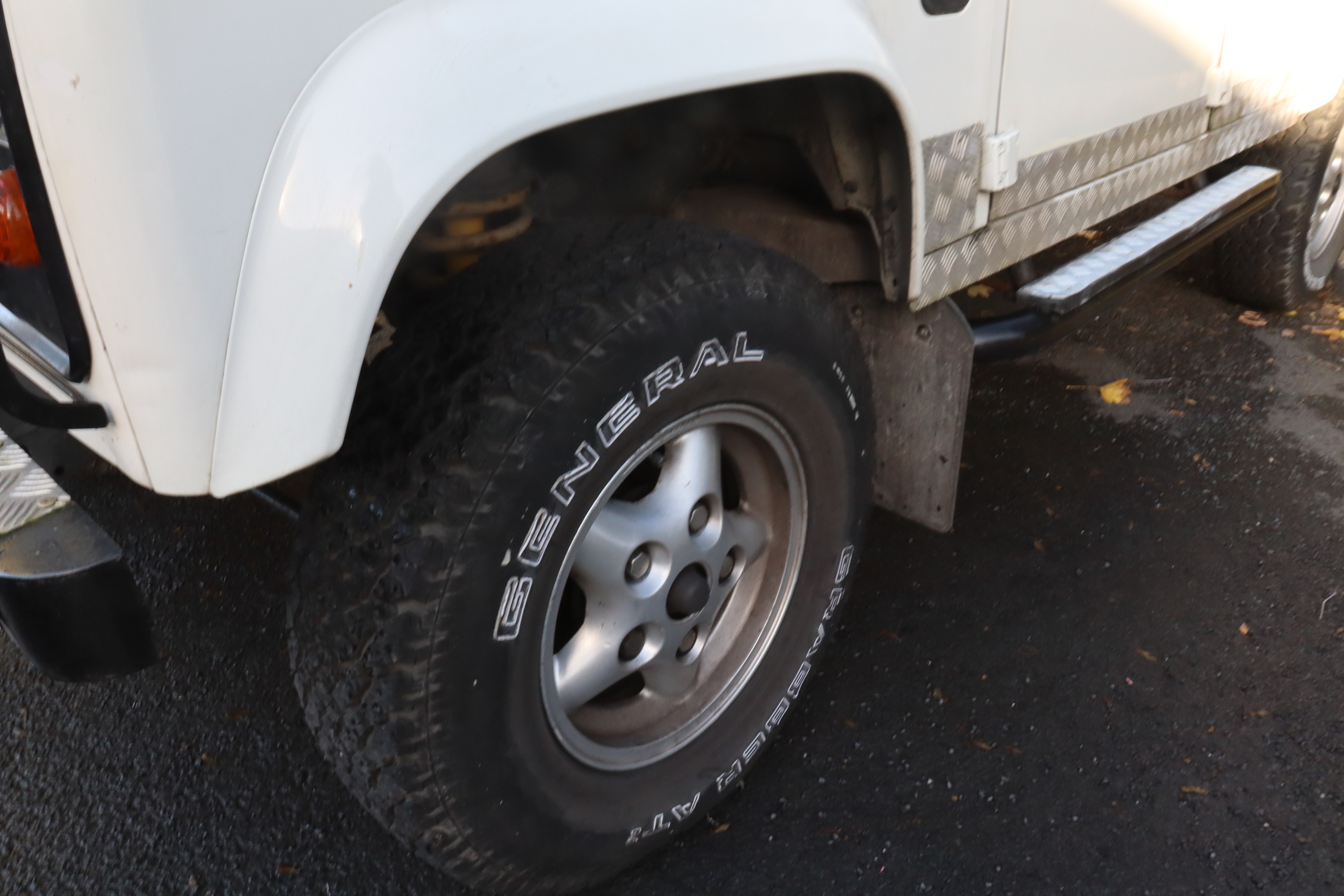 Lot 30 - 1990 Land Rover 110 Defender TDI