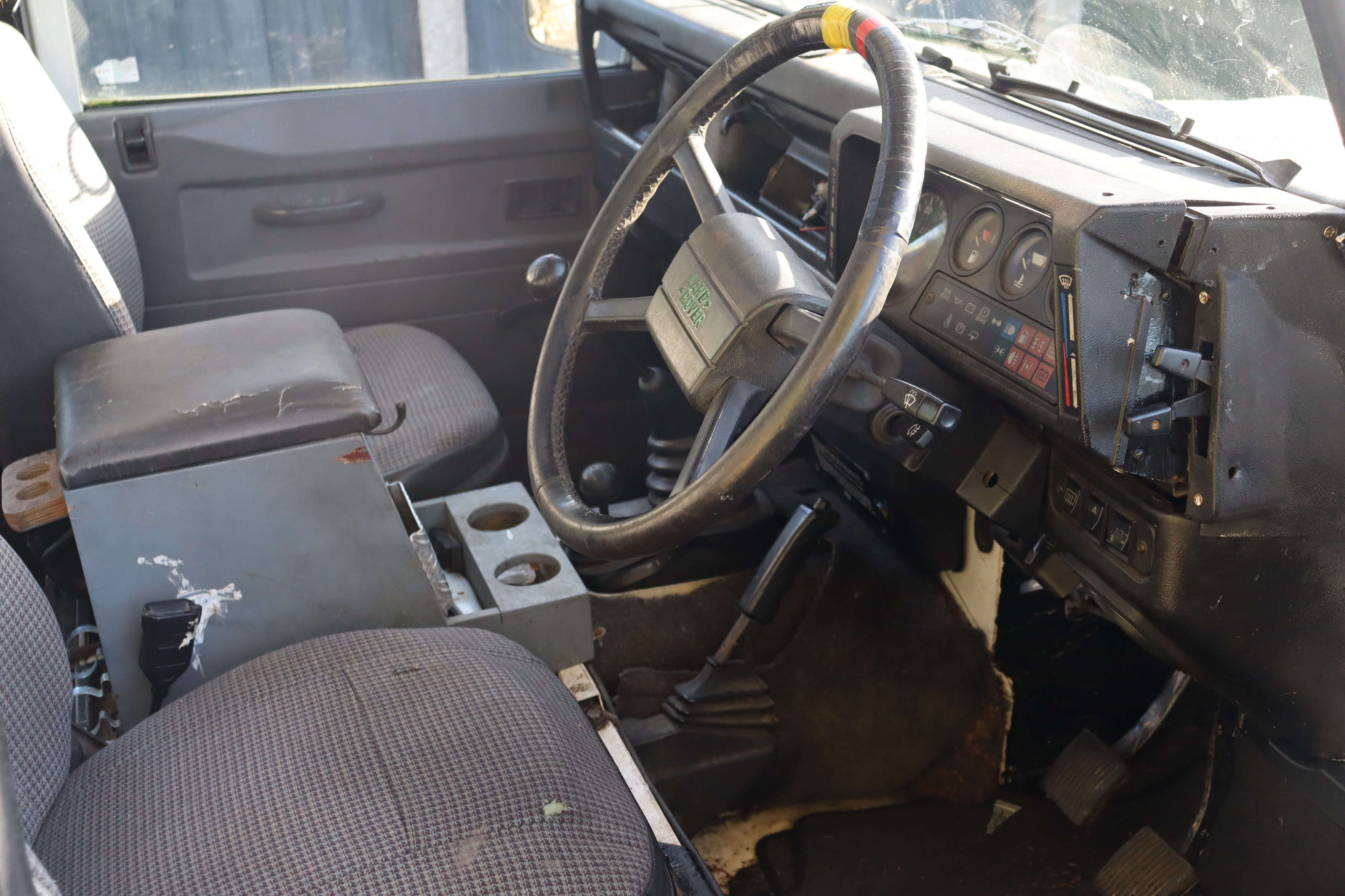 Lot 30 - 1990 Land Rover 110 Defender TDI