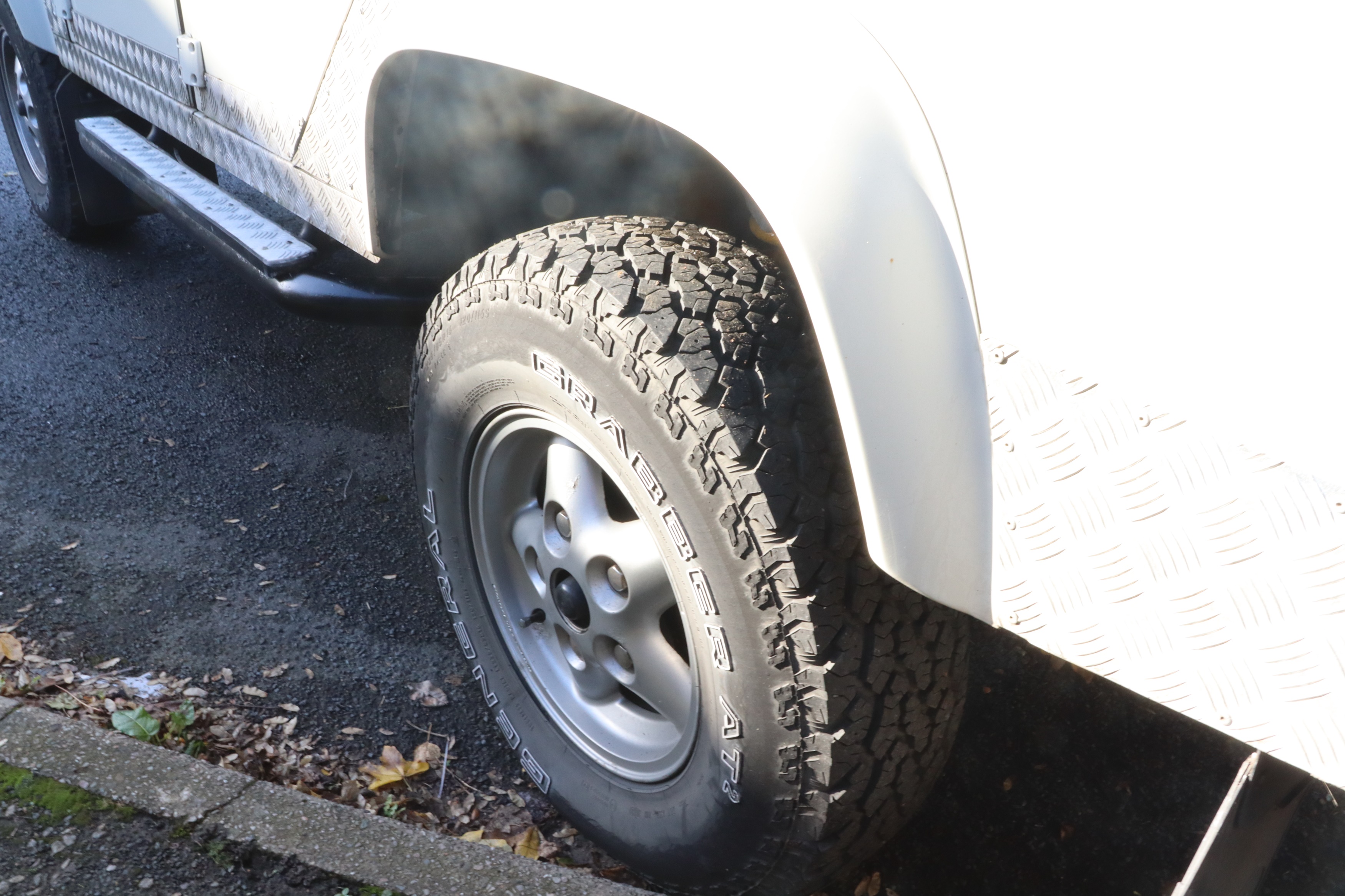 Lot 30 - 1990 Land Rover 110 Defender TDI